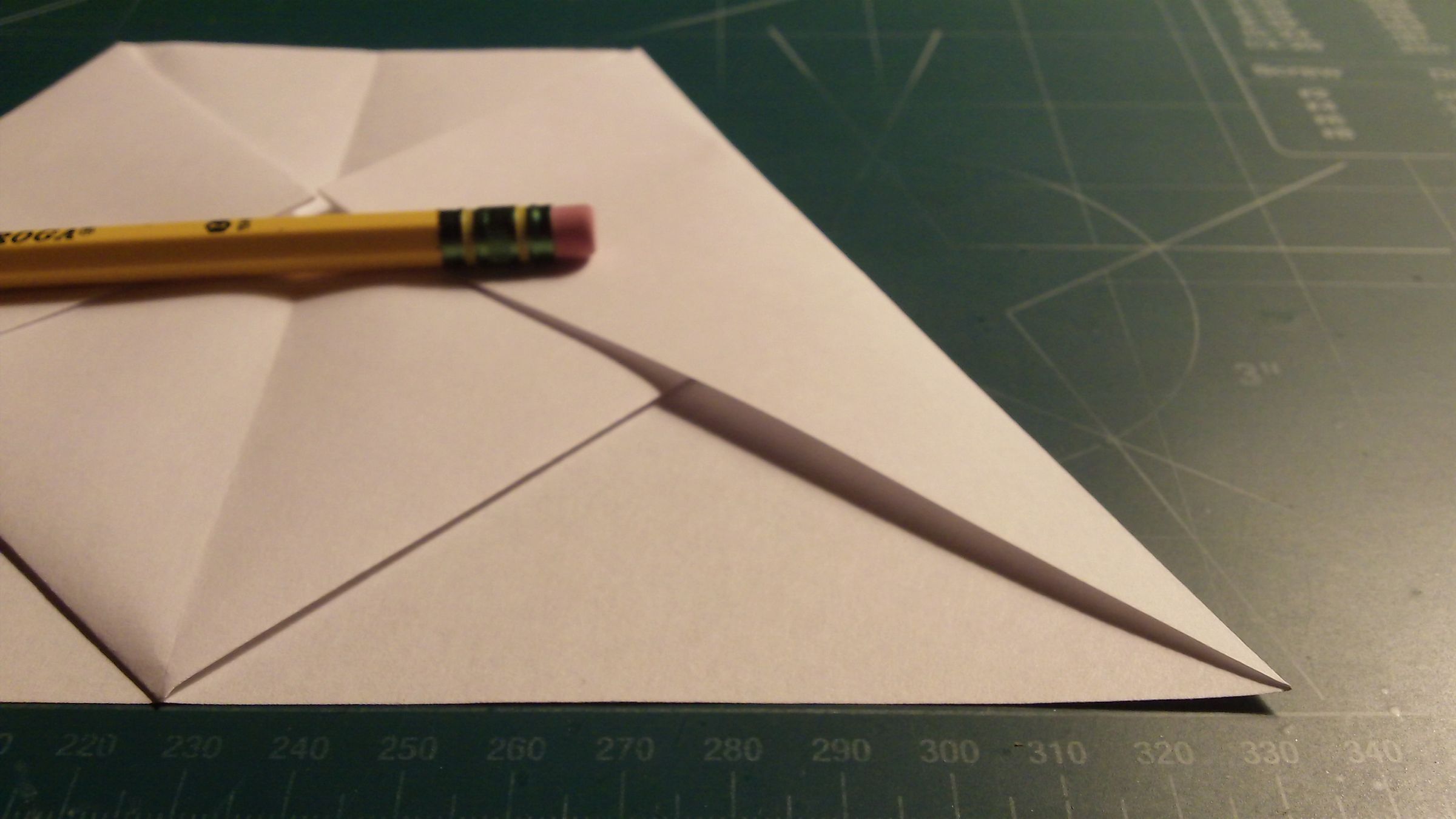 How to Make the Swift Paper Airplane : 6 Steps - Instructables