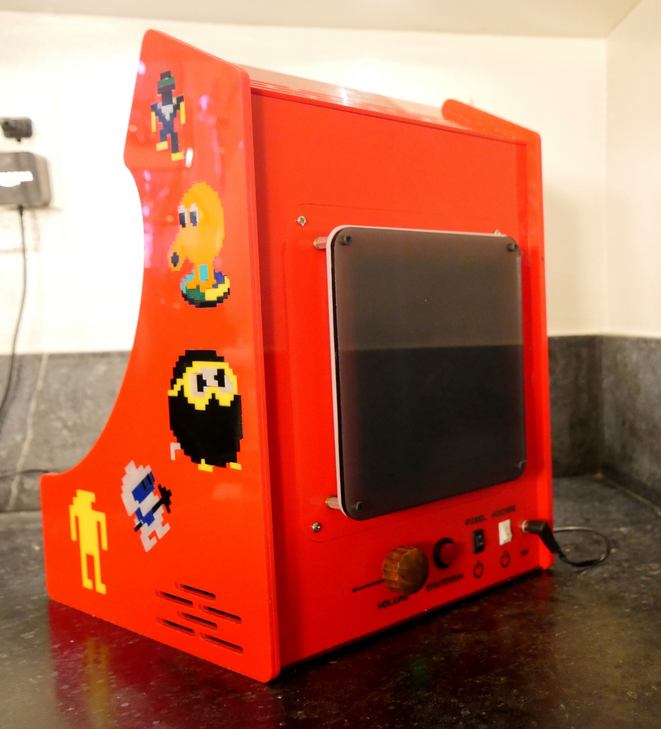 PIXELCADE - Mini Bartop Arcade With Integrated PIXEL LED Display : 13 ...