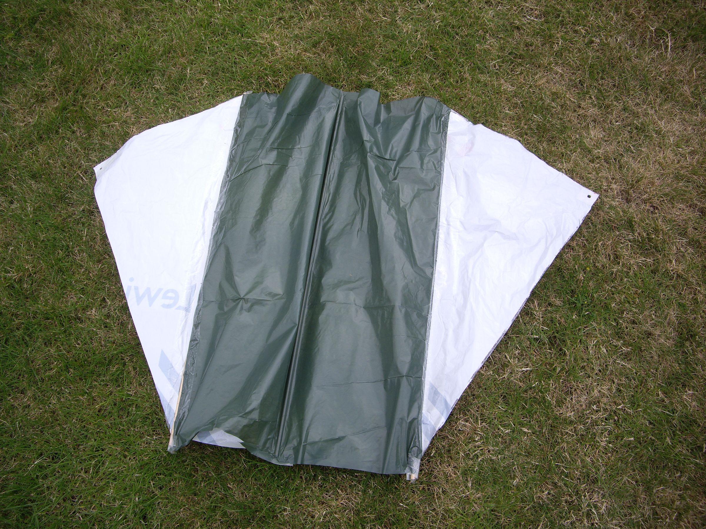 How to Make a Plastic Bullet Kite : 8 Steps (with Pictures) - Instructables