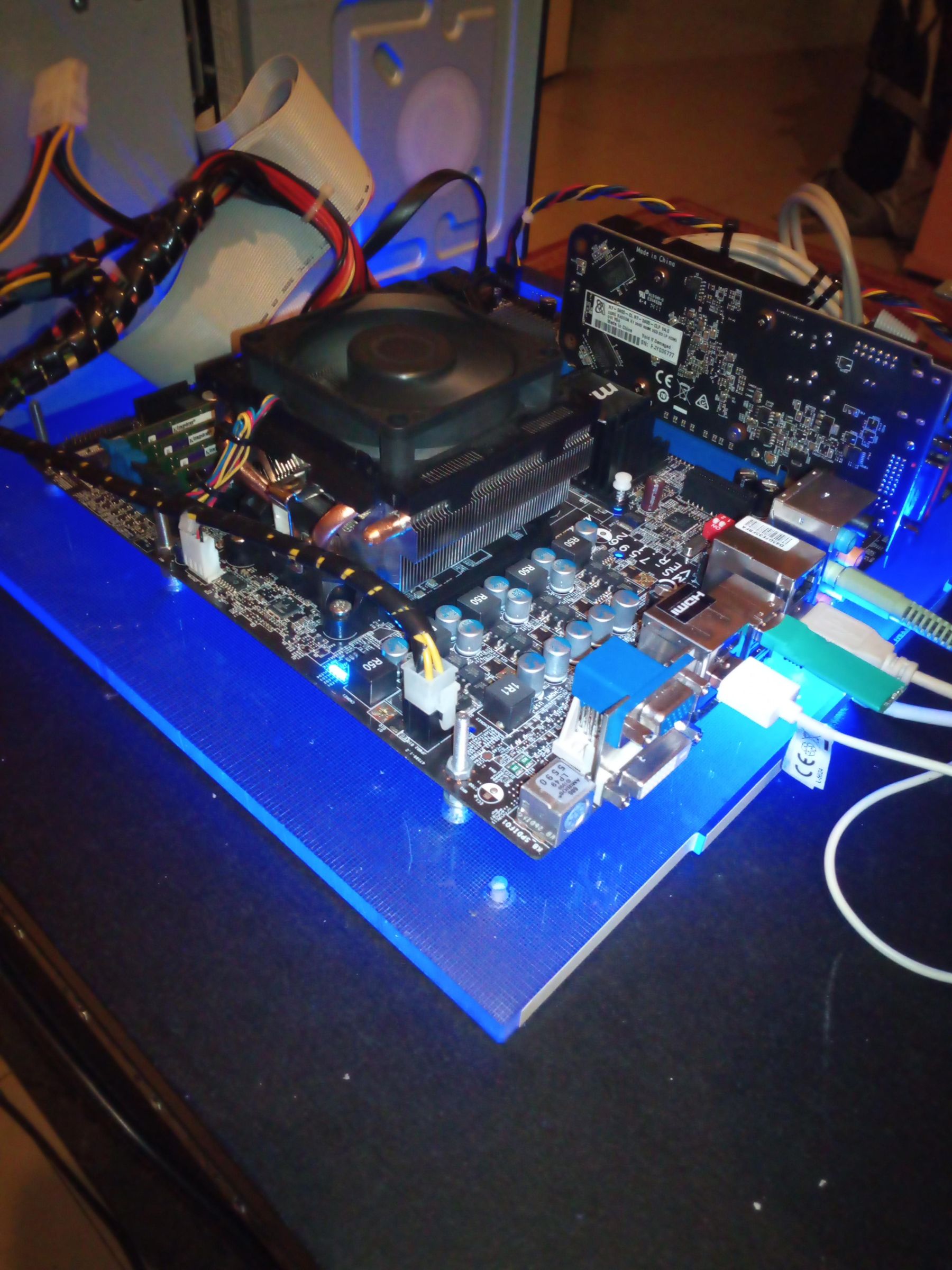 PC Table Bench - Instructables
