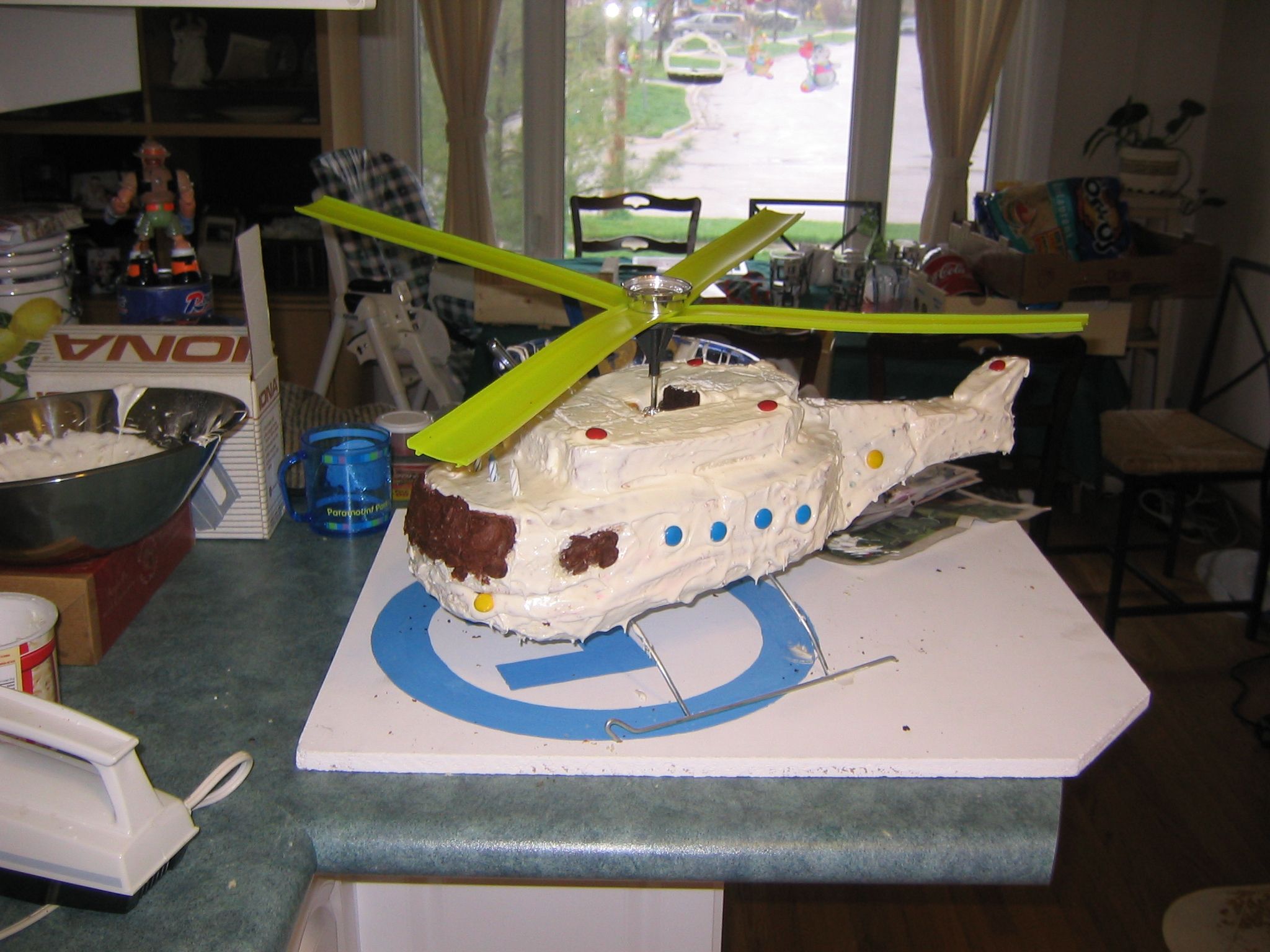 Helicopter Birthday Cake : 4 Steps (with Pictures) - Instructables