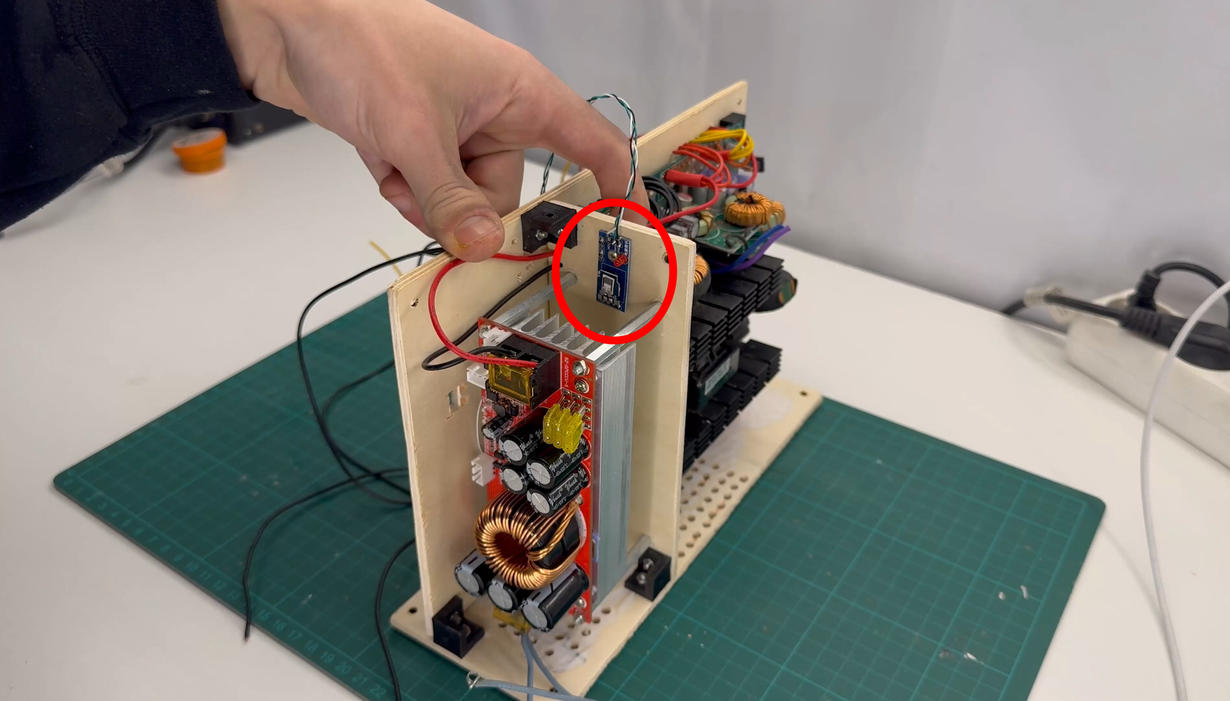 Ultimate DIY Laboratory PSU From a Gaming PC PSU : 14 Steps (with ...