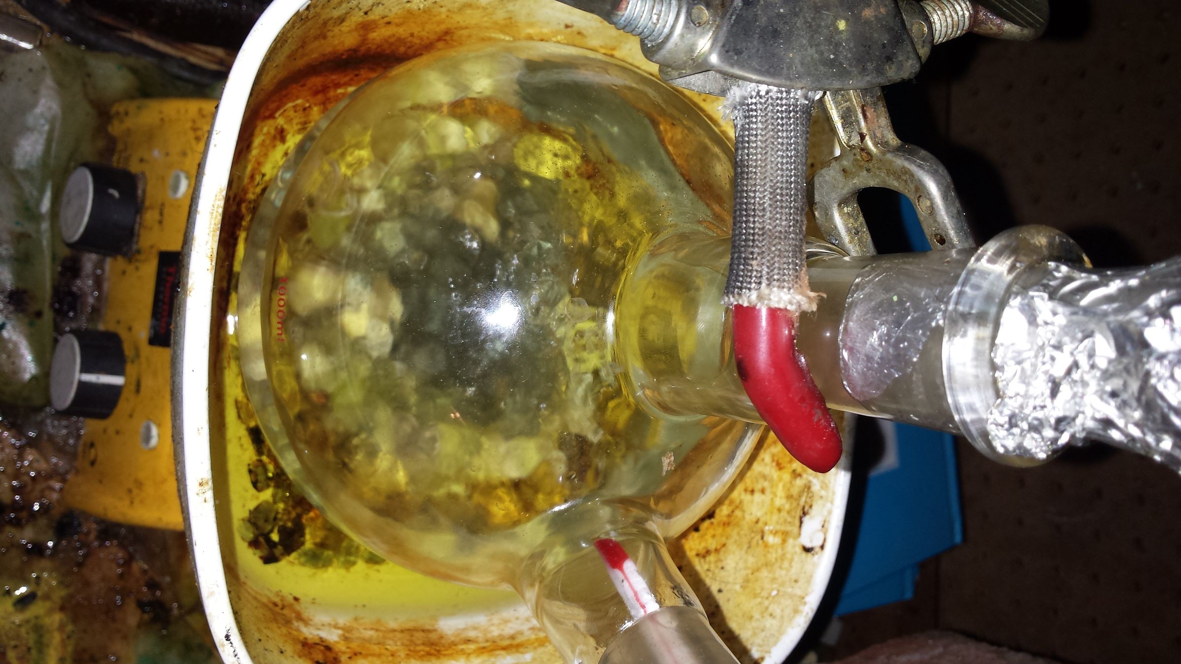 How to Make Aromas or Perfumes With a Soxhlet Extractor and Reflux. : 6 ...