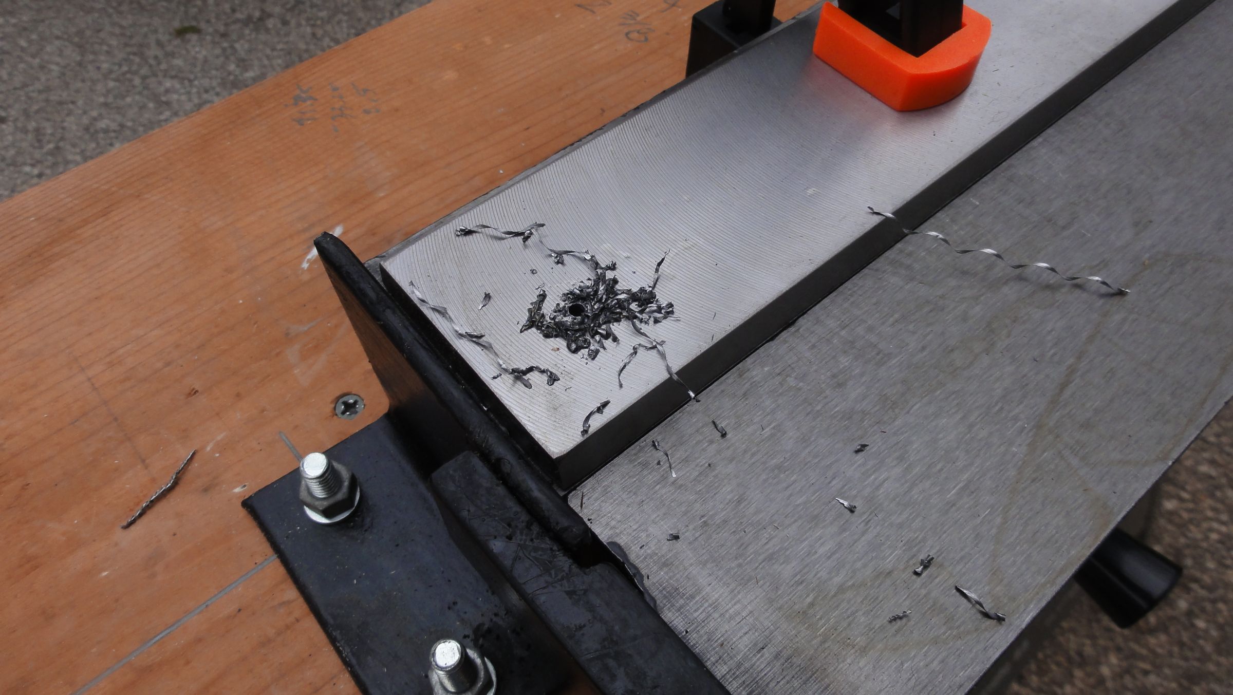 Improved Harbor Freight Metal Bending Brake : 4 Steps - Instructables