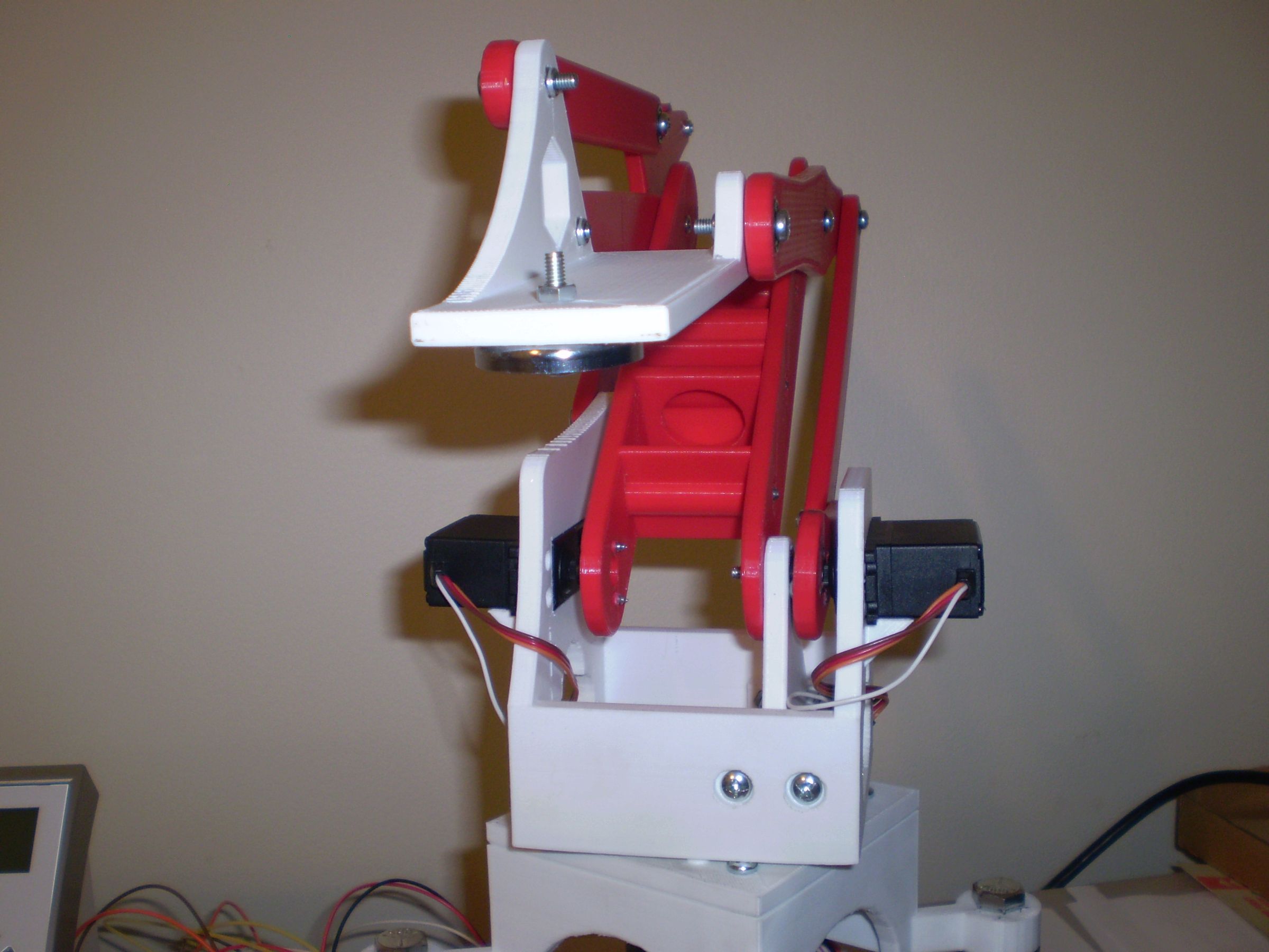Giant Robot Arm "meArm" Remix : 12 Steps (with Pictures) - Instructables