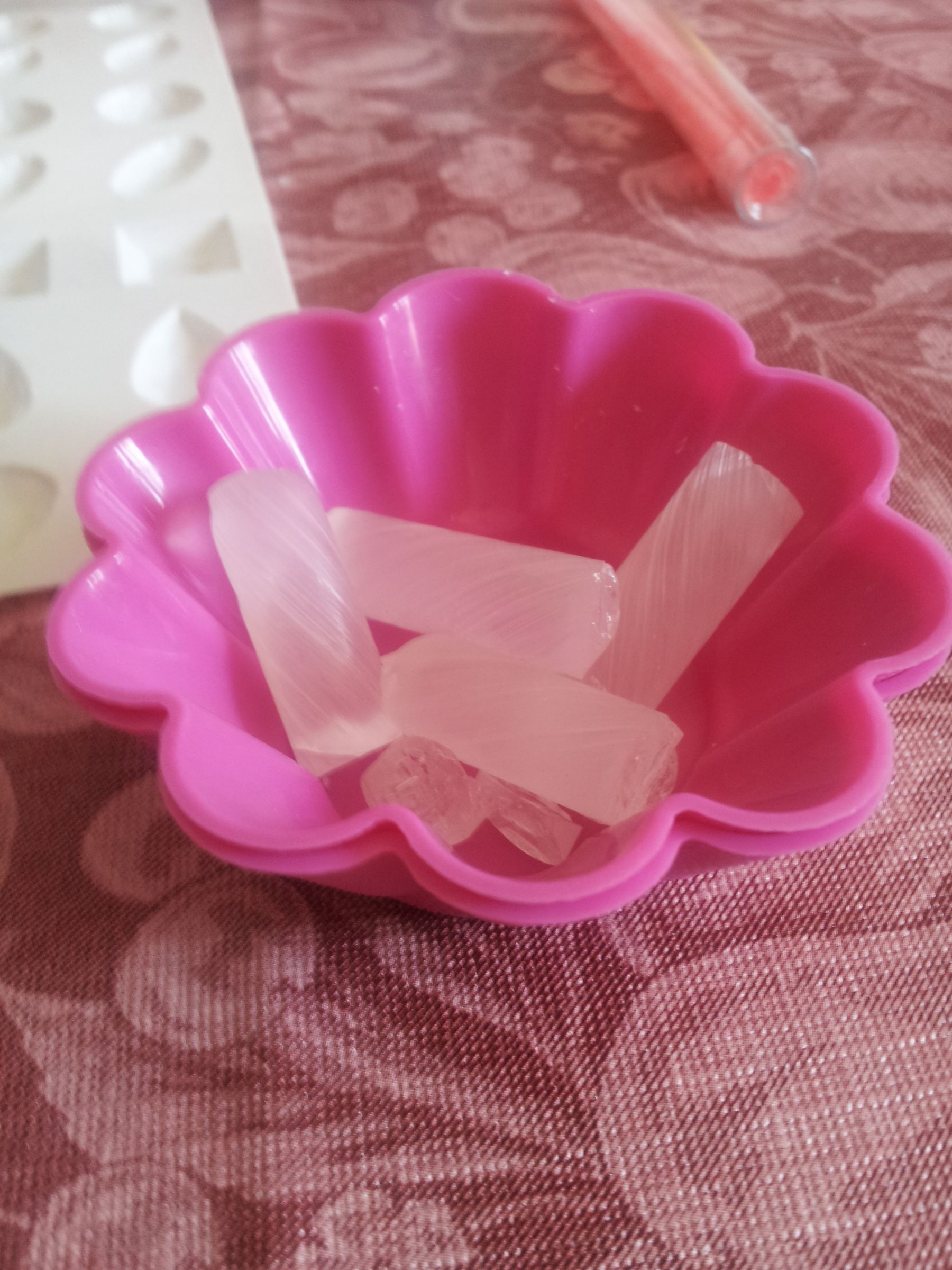 Edible Glass in 30 Seconds : 4 Steps (with Pictures) - Instructables