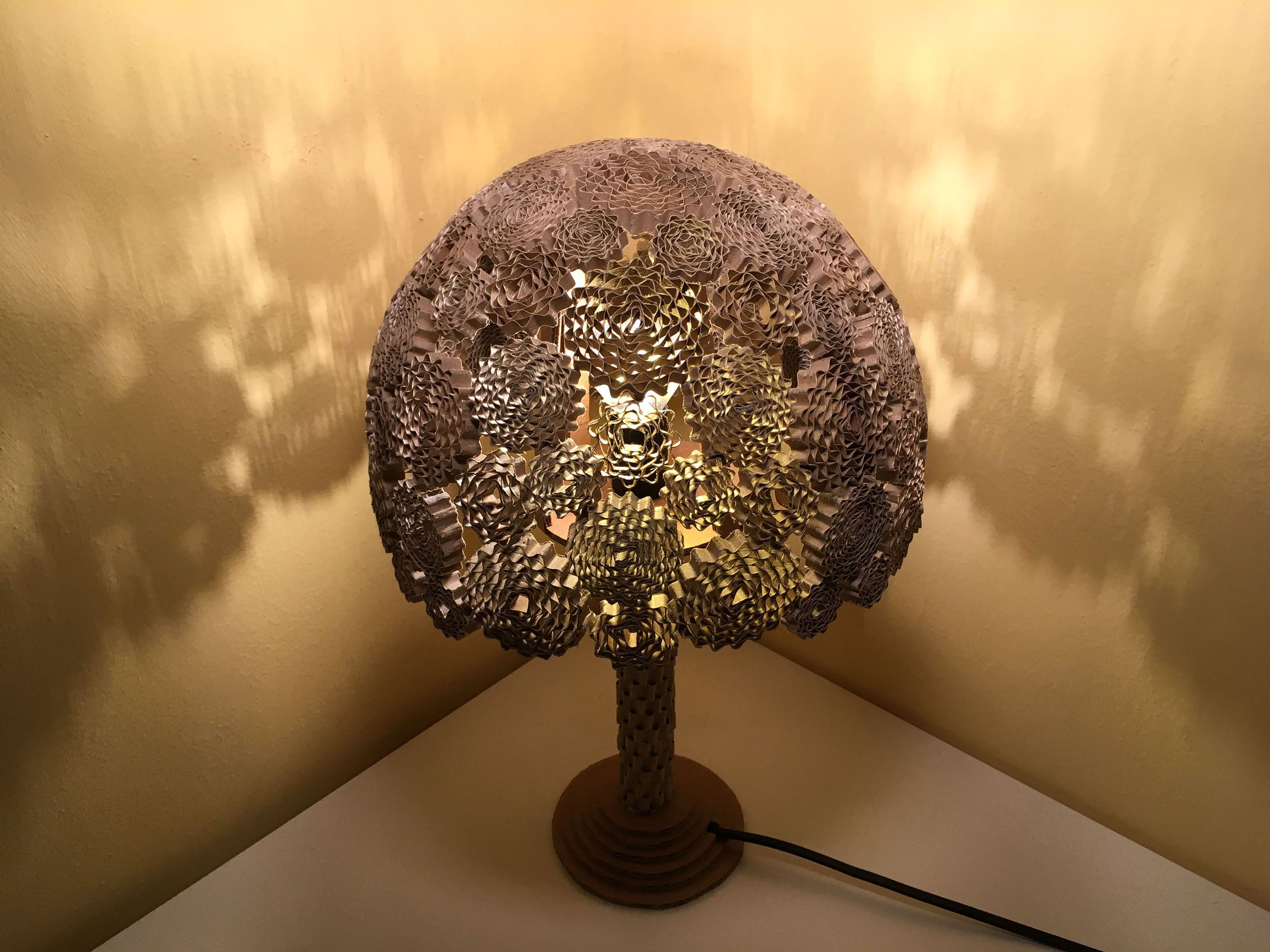 Corrugated Cardboard Lamp : 10 Steps (with Pictures) - Instructables