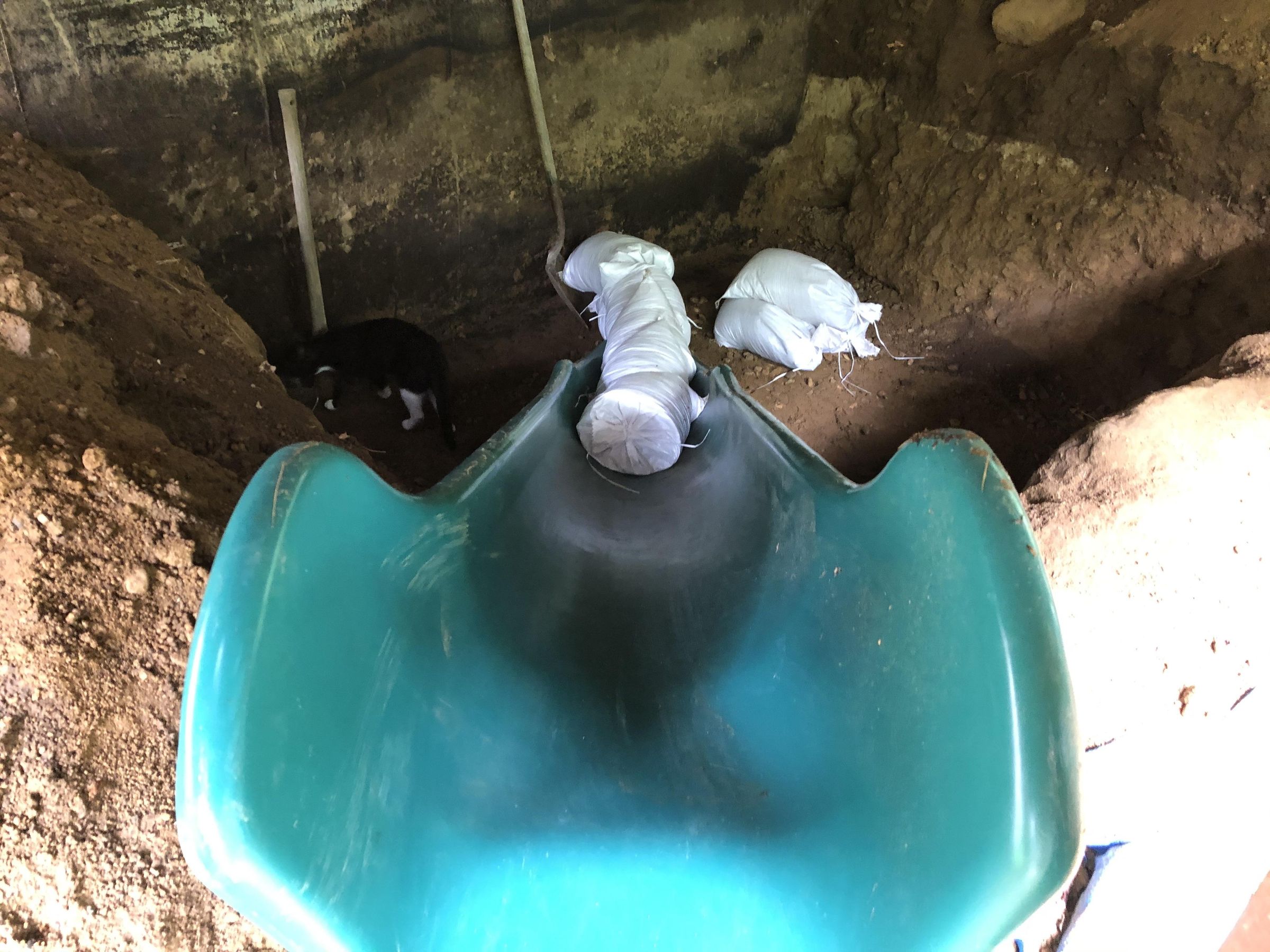 Earthbag Root Cellar : 12 Steps (with Pictures) - Instructables