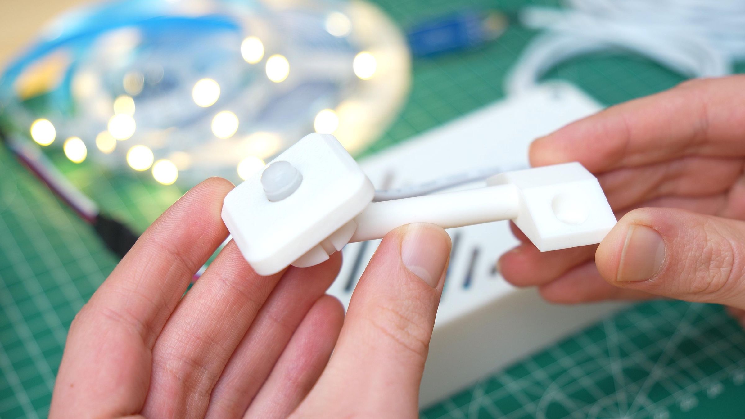 All-in-one RGBW LEDs Controller With Temperature and PIR Sensors! : 10 ...