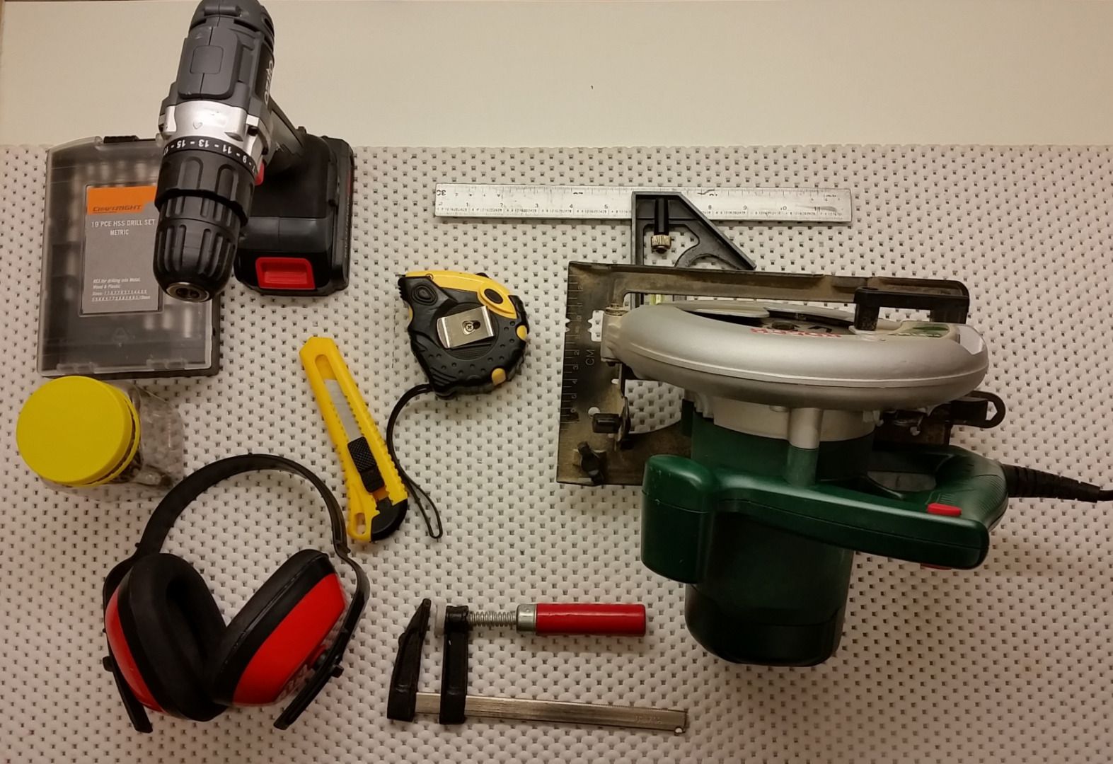 Makers Light, Shelf & Power Box : 4 Steps (with Pictures) - Instructables