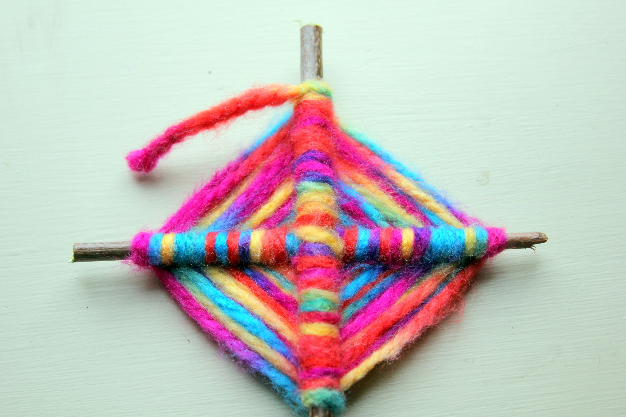 God's Eye Craft : 4 Steps (with Pictures) - Instructables