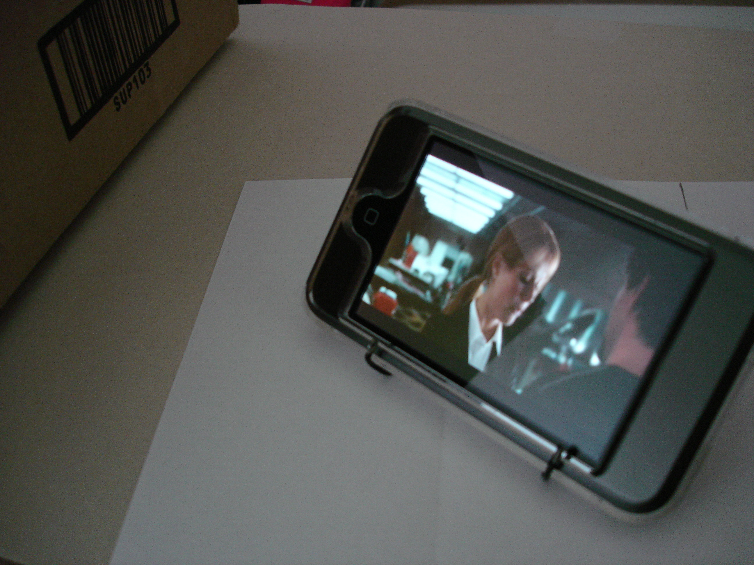 Paperclip IPod Dock : 10 Steps - Instructables