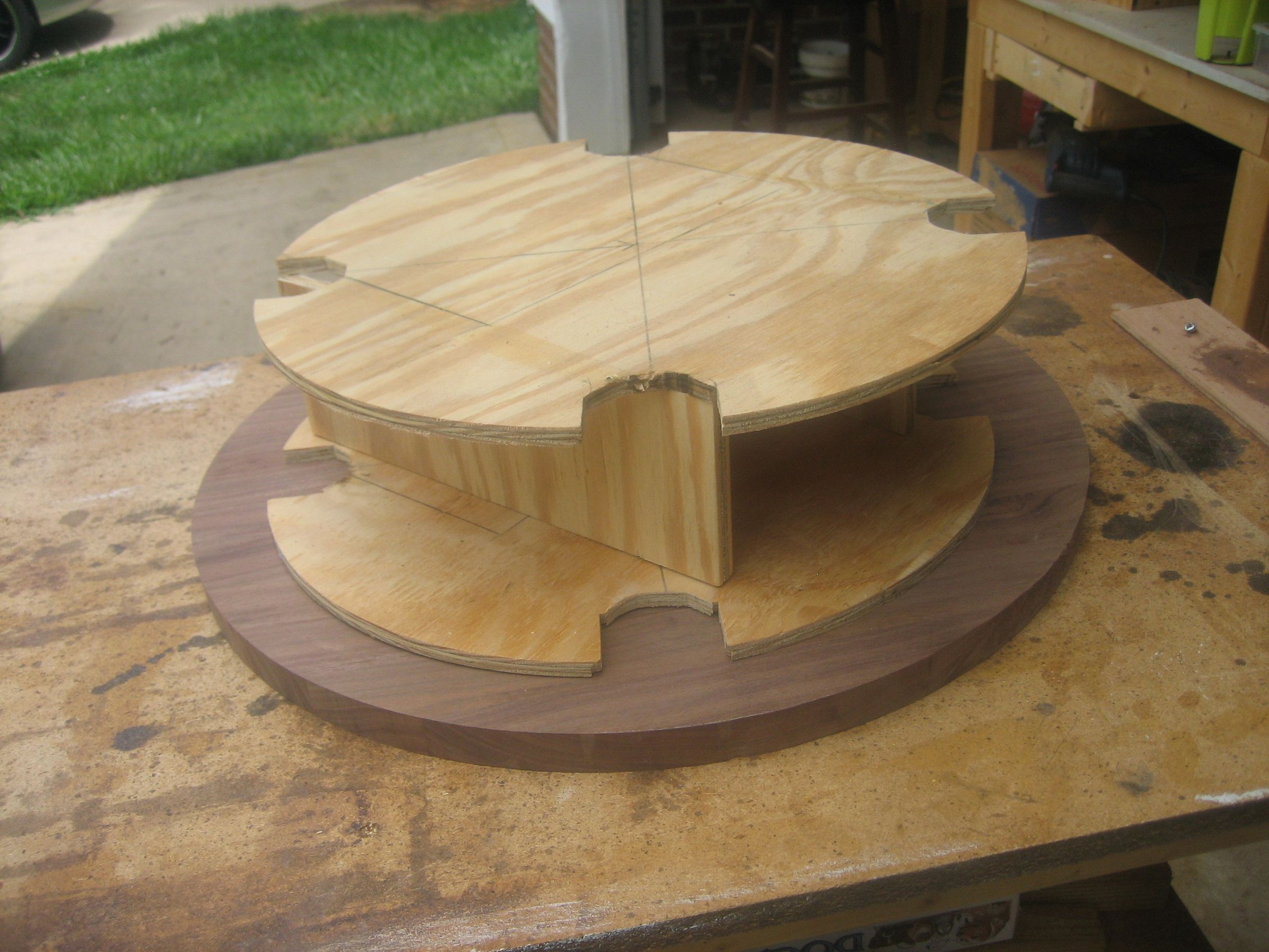 ROUND TABLE WITH SECRET COMPARTMENT : 11 Steps (with Pictures ...