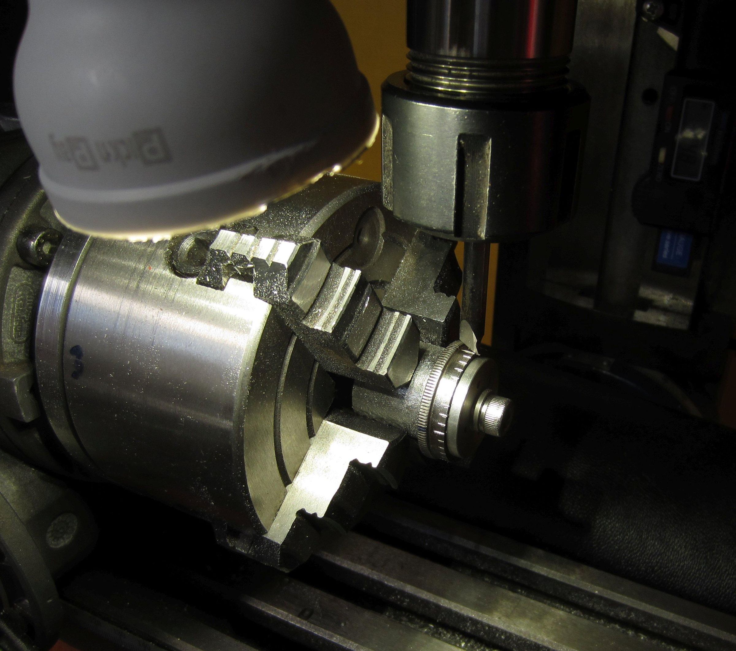 Combined Dividing Head and Rotary Table Step Indexer. : 6 Steps (with ...