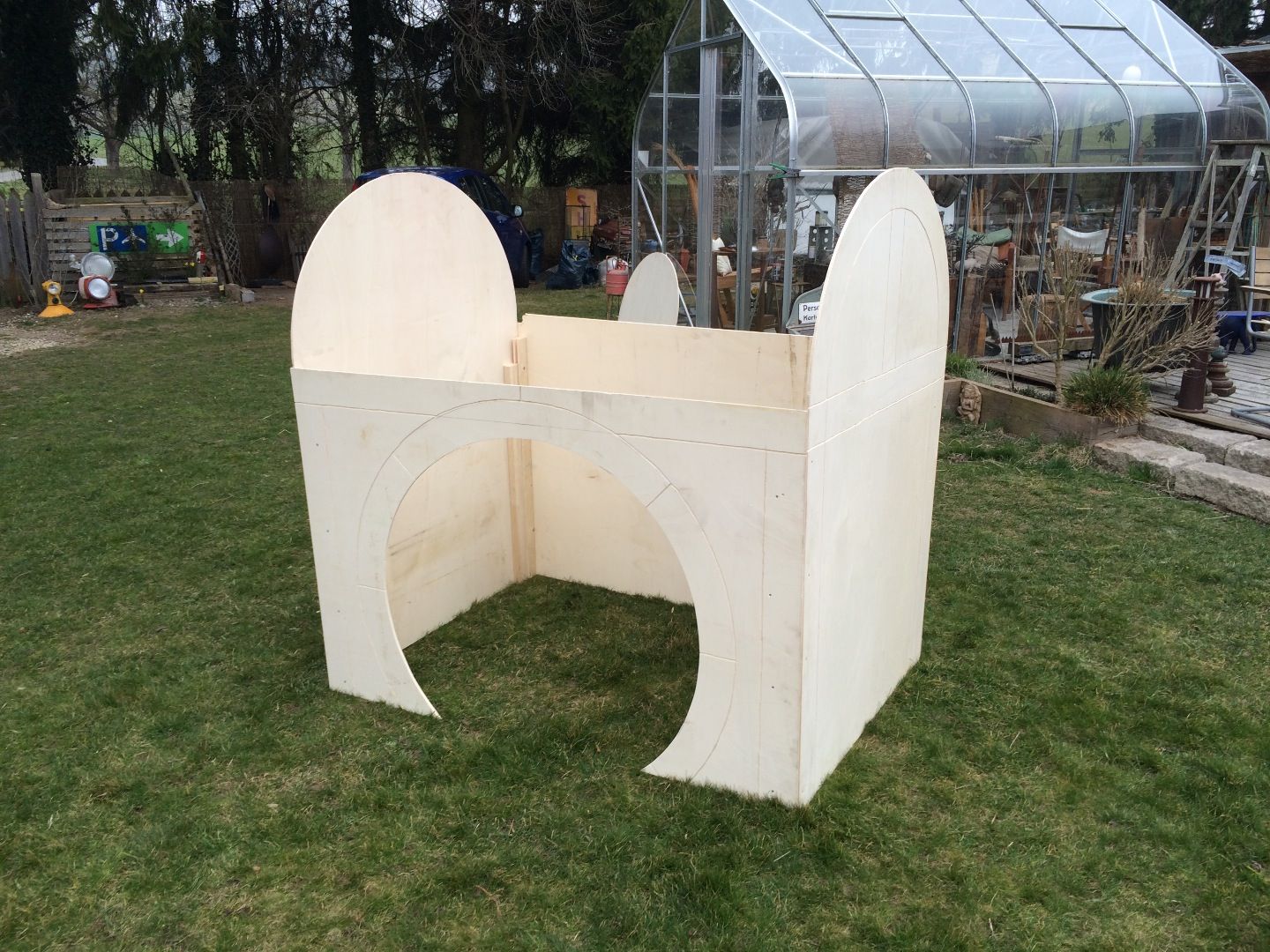 Hobbit Playhouse : 10 Steps (with Pictures) - Instructables