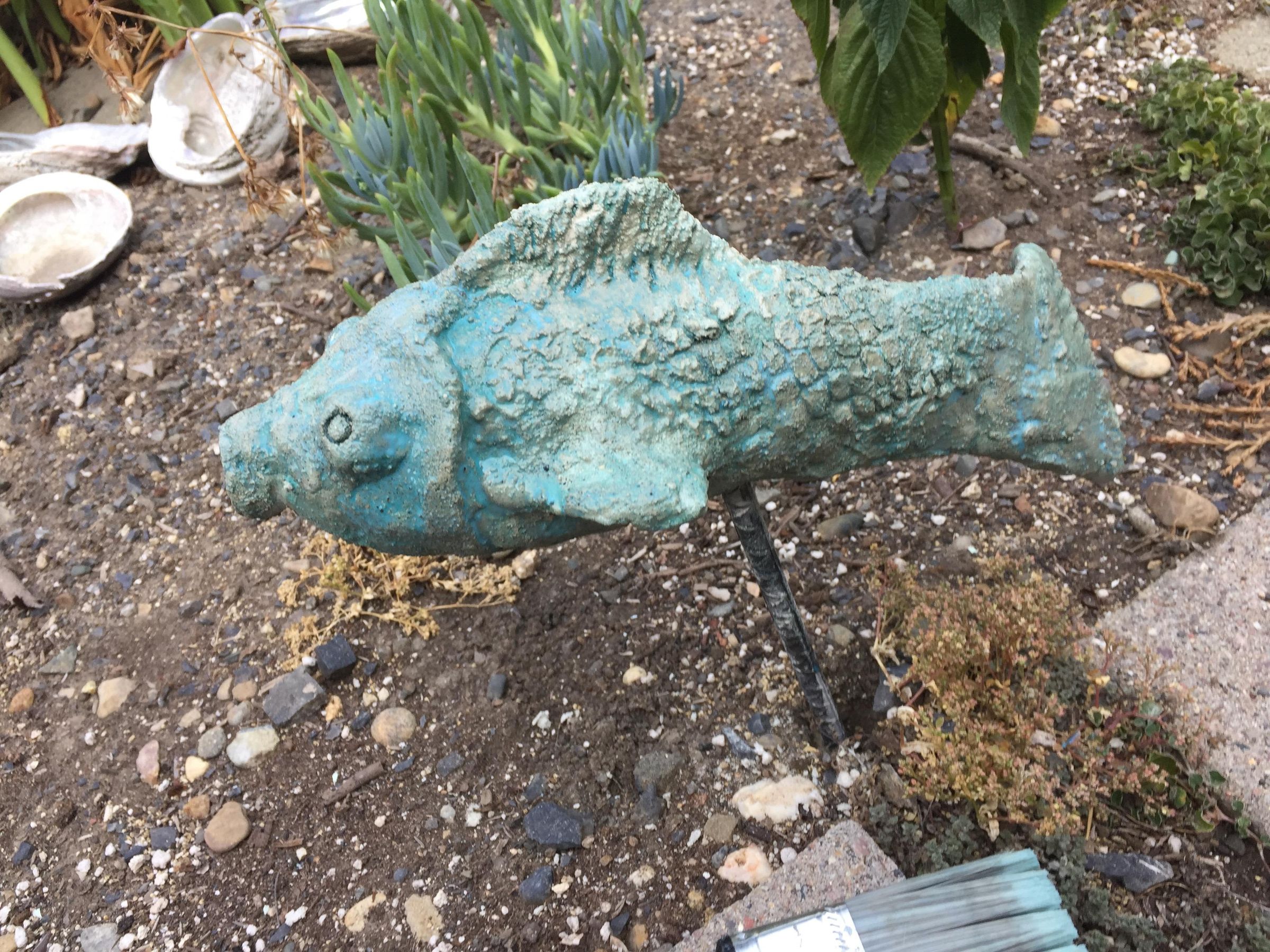 Concrete Garden Fish From Plastic Water Bottles : 4 Steps (with ...