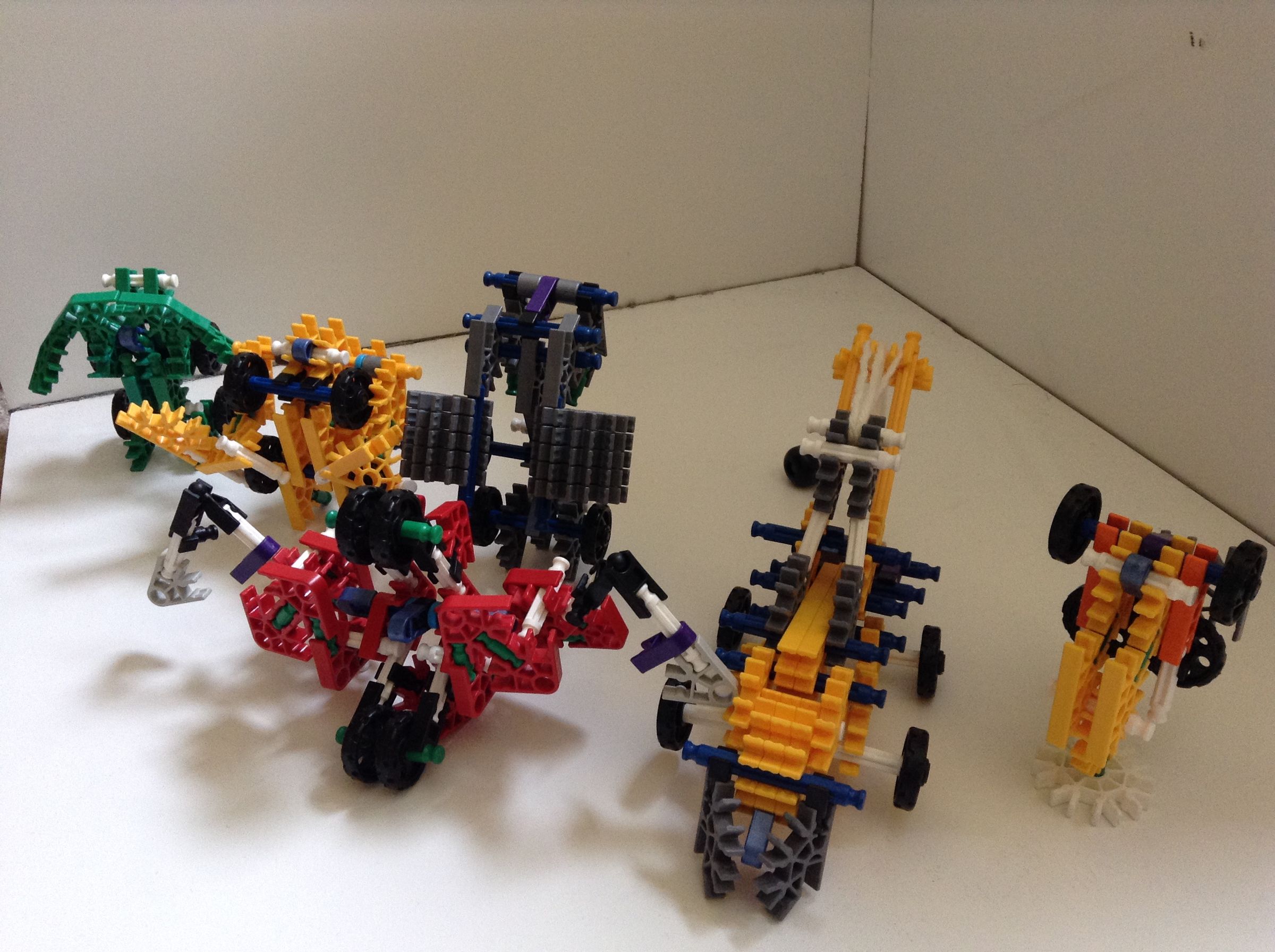 K'nex Transformer Mini Devastator : 8 Steps - Instructables