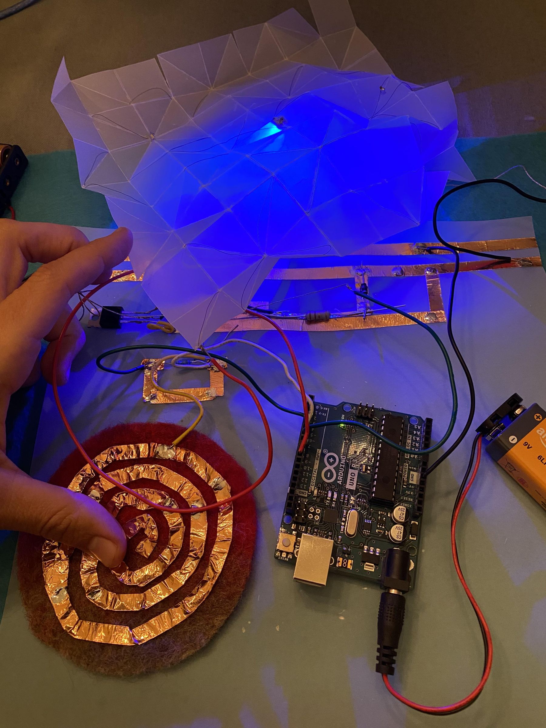 Shape Shifting Origami Desk Light: a Framework : 5 Steps (with Pictures ...