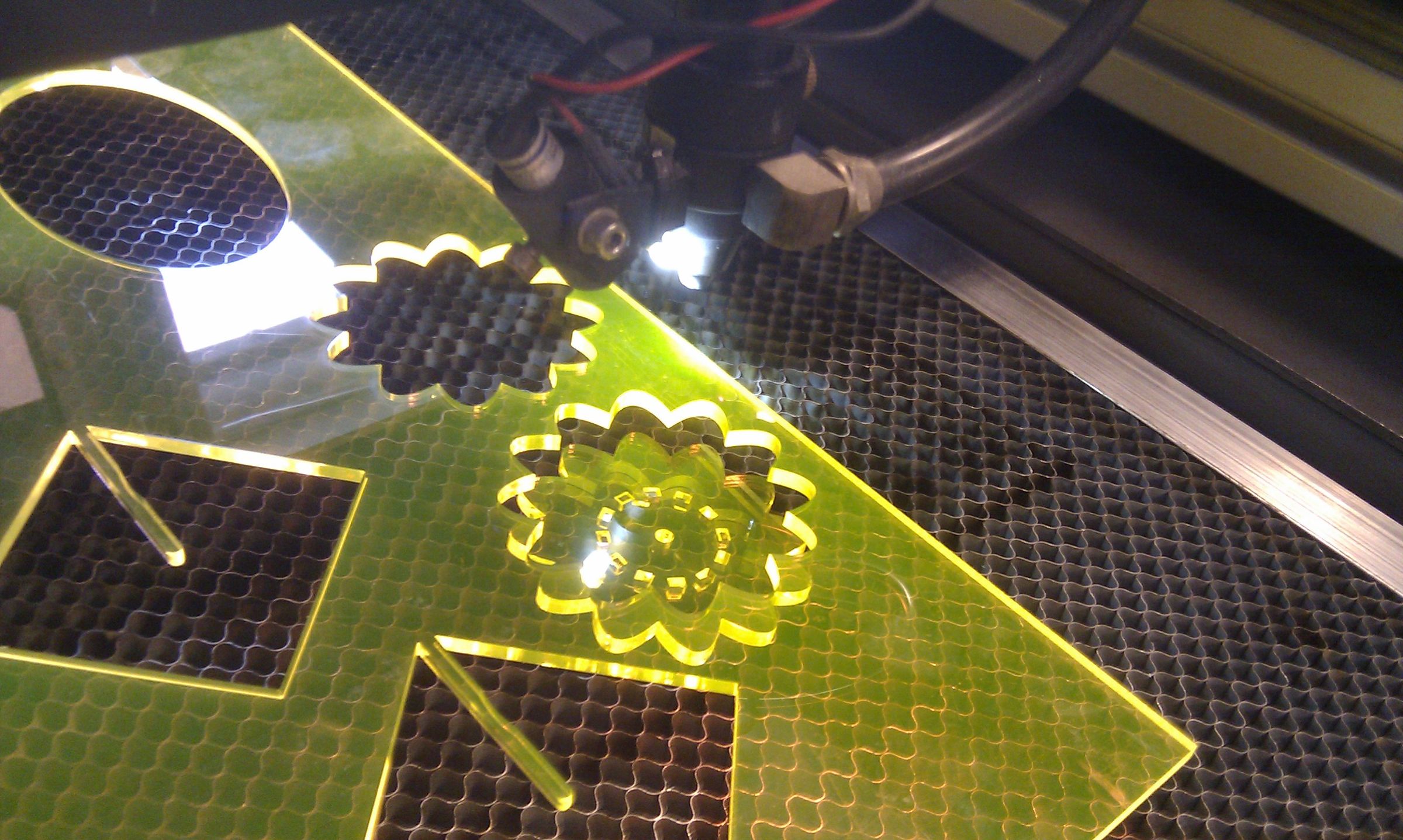 Acrylic Flowers of SMD LEDs : 7 Steps (with Pictures) - Instructables