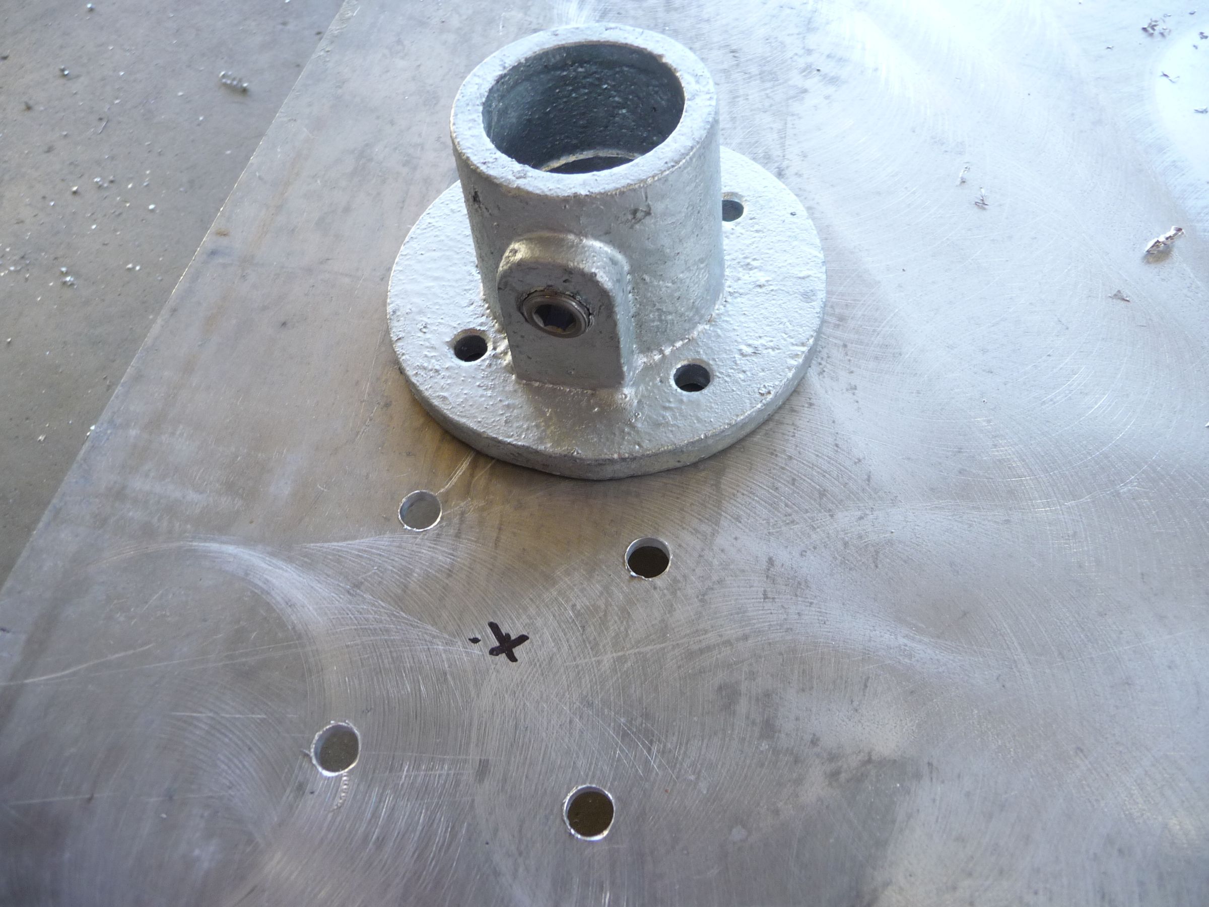 Aluminum Plate Desk With LED Illumination : 9 Steps (with Pictures ...