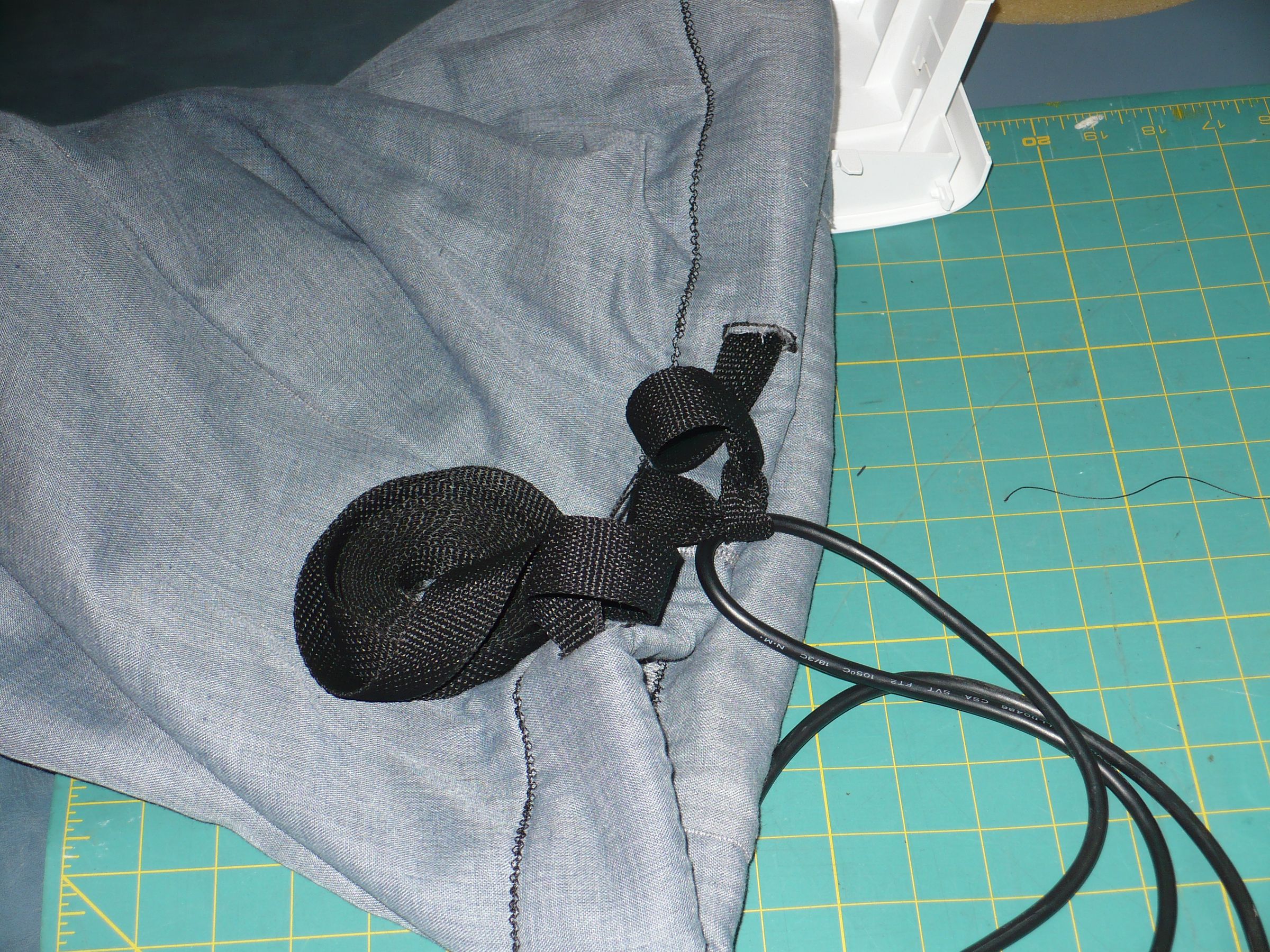 Snow Pants : 4 Steps - Instructables