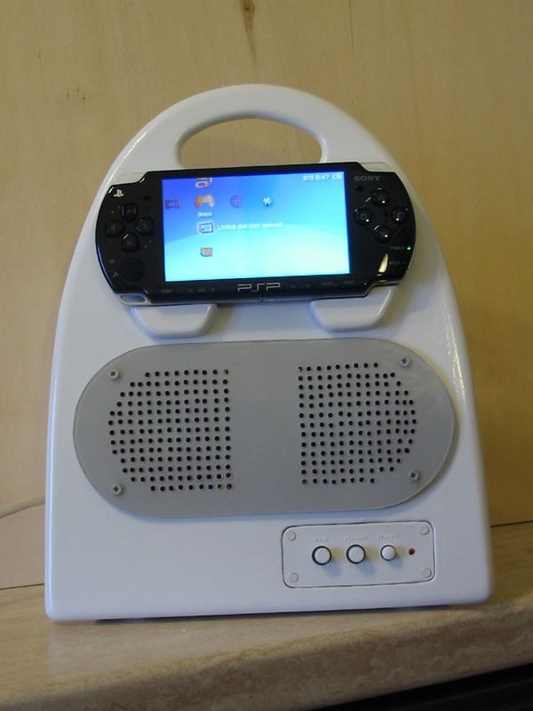 Sony PSP Audio Docking Station : 12 Steps (with Pictures) - Instructables