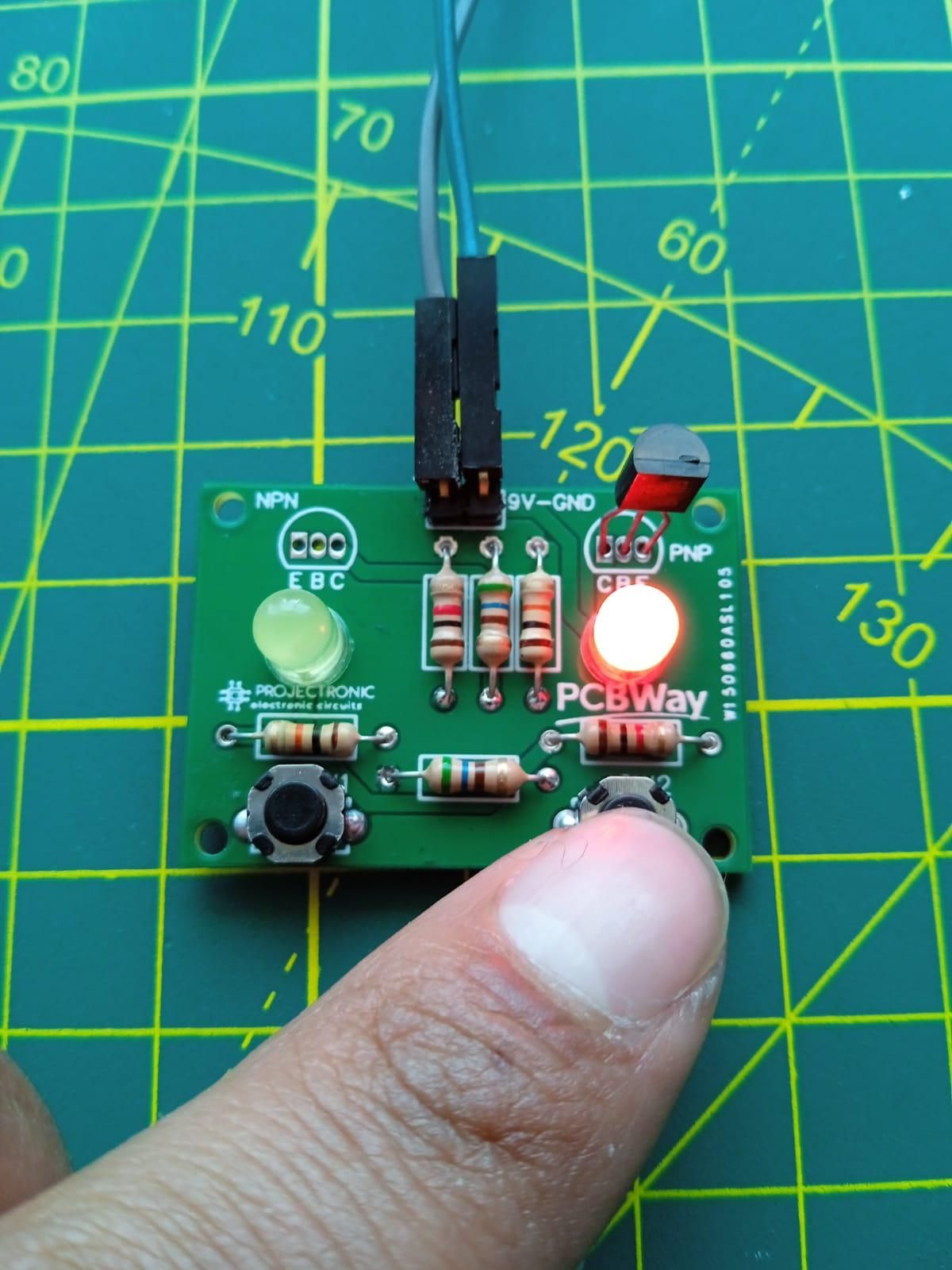 BJT TRANSISTOR TESTER : 8 Steps - Instructables