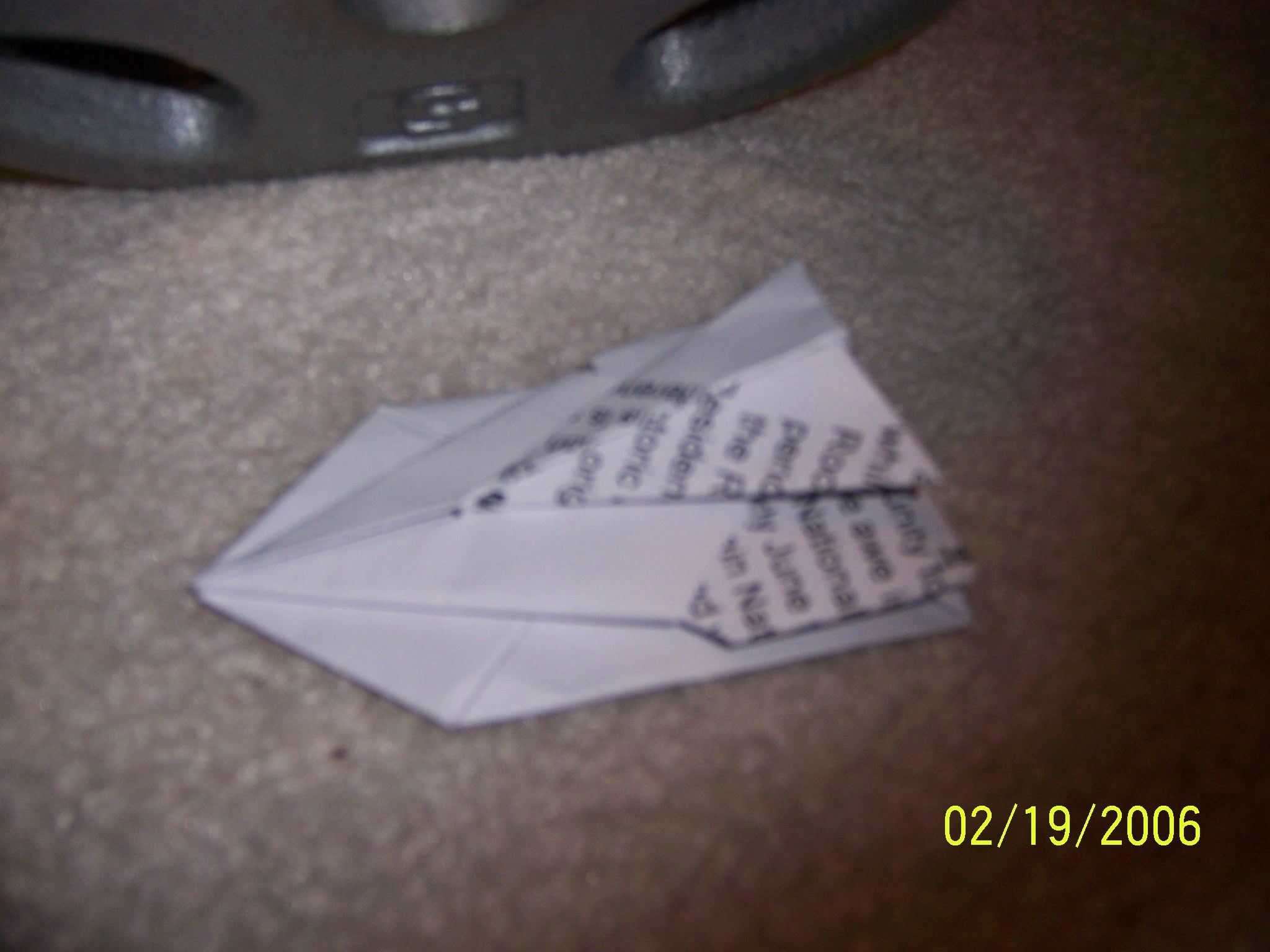 Paper Hovercfaft(2?) : 4 Steps - Instructables