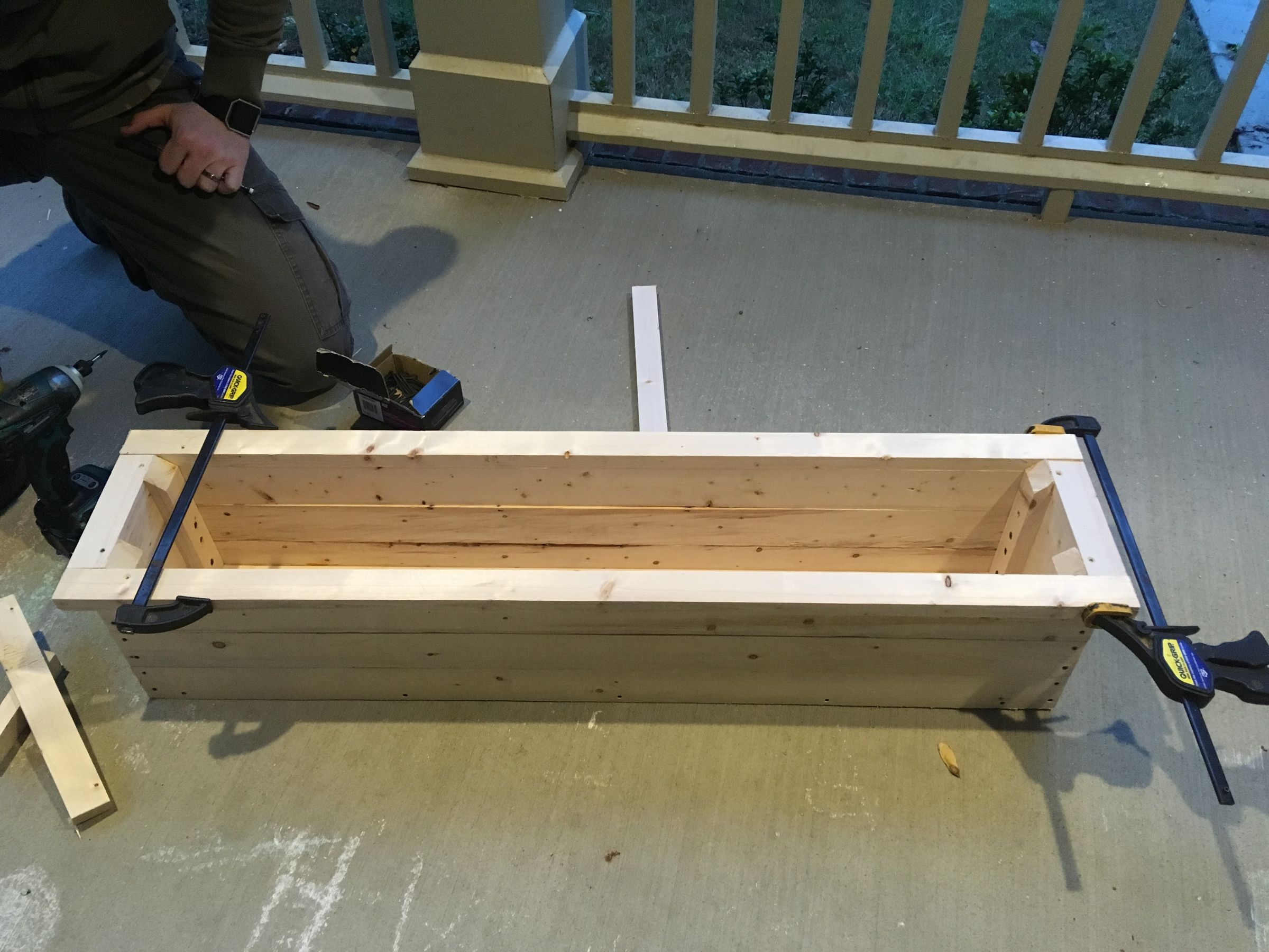 Simple Rail-Clamped Planter Box : 19 Steps (with Pictures) - Instructables