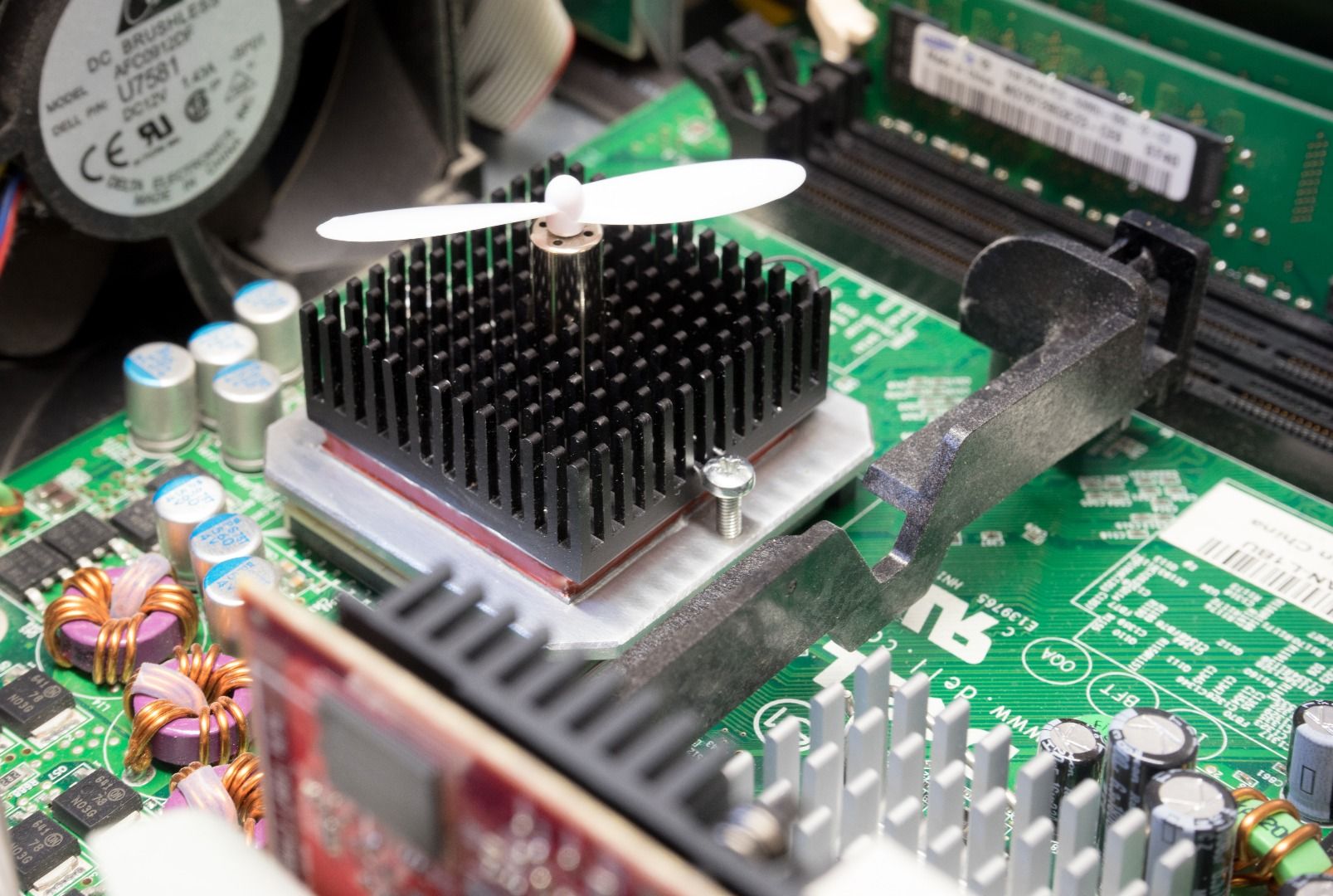 Fan Powered by Any Heat Source : 5 Steps (with Pictures) - Instructables