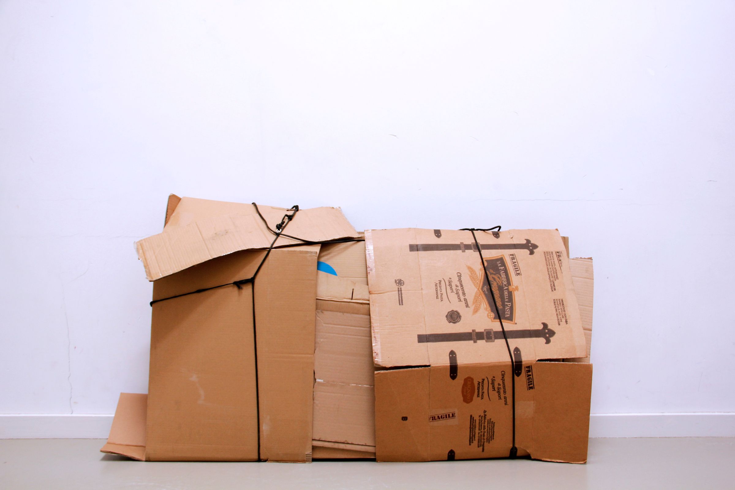 Cardboard Coffins (DIYing Free) : 16 Steps (with Pictures) - Instructables