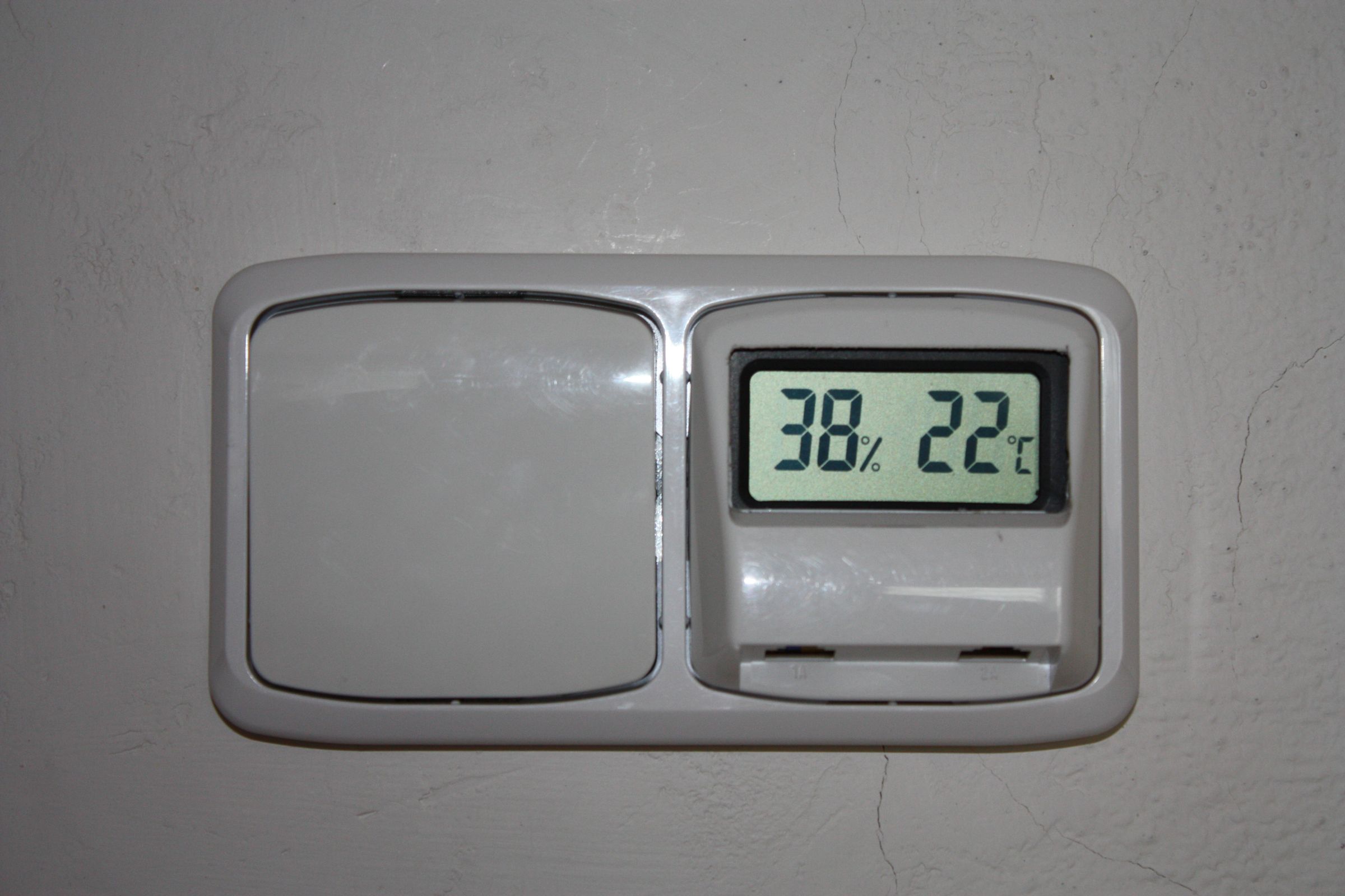 Thermometer in Wall Light Switch : 4 Steps (with Pictures) - Instructables