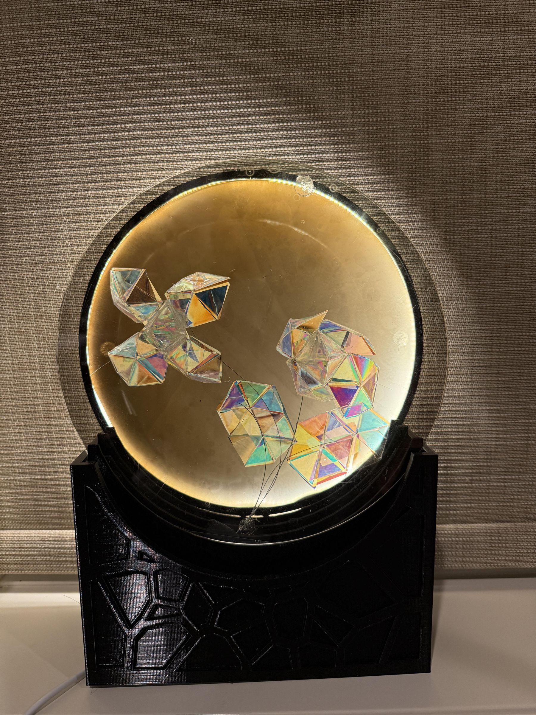 Polarized Art: Hidden Colors in Motion : 6 Steps - Instructables