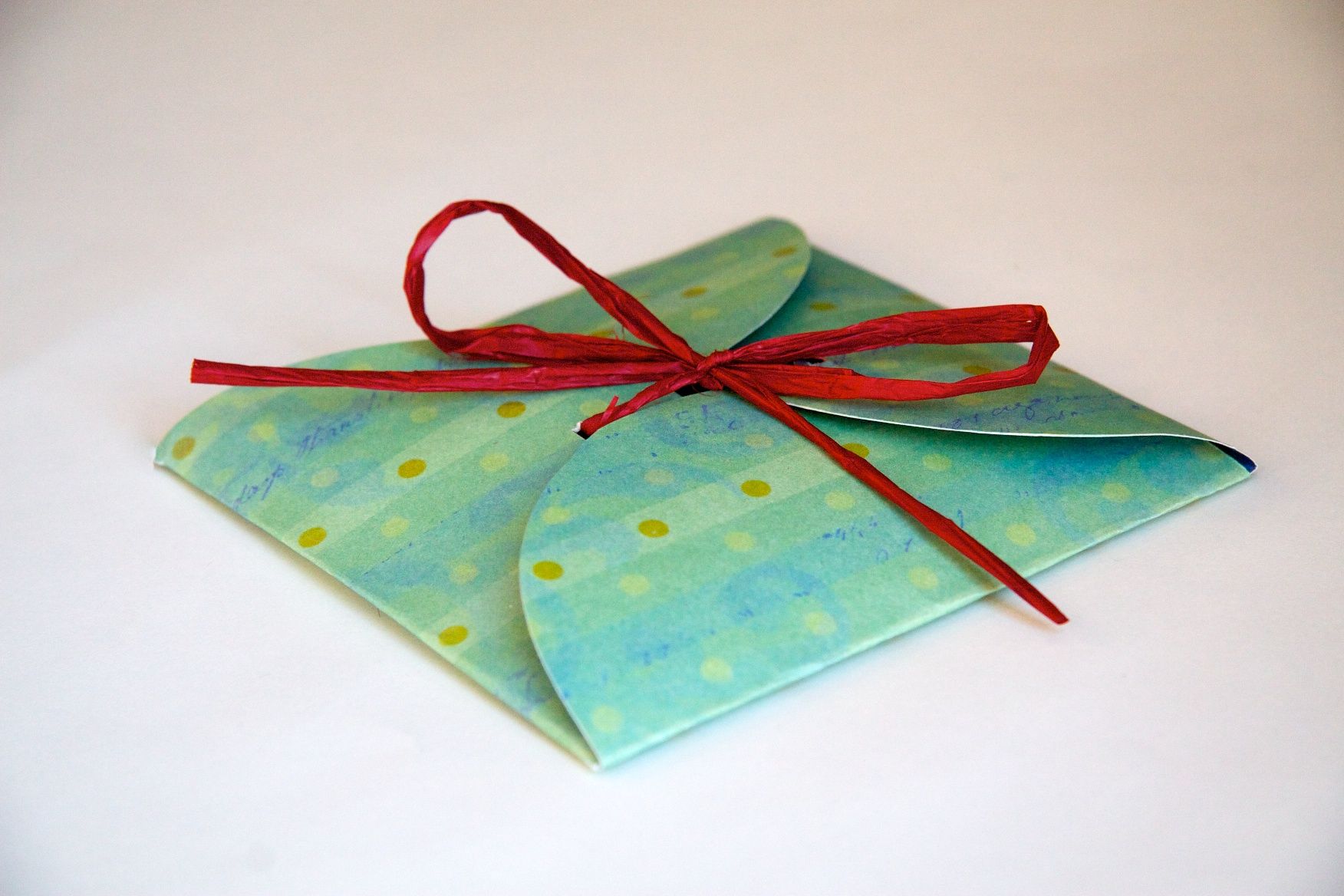 Quick, Elegant and Personalized Gift Card Holder : 4 Steps (with ...