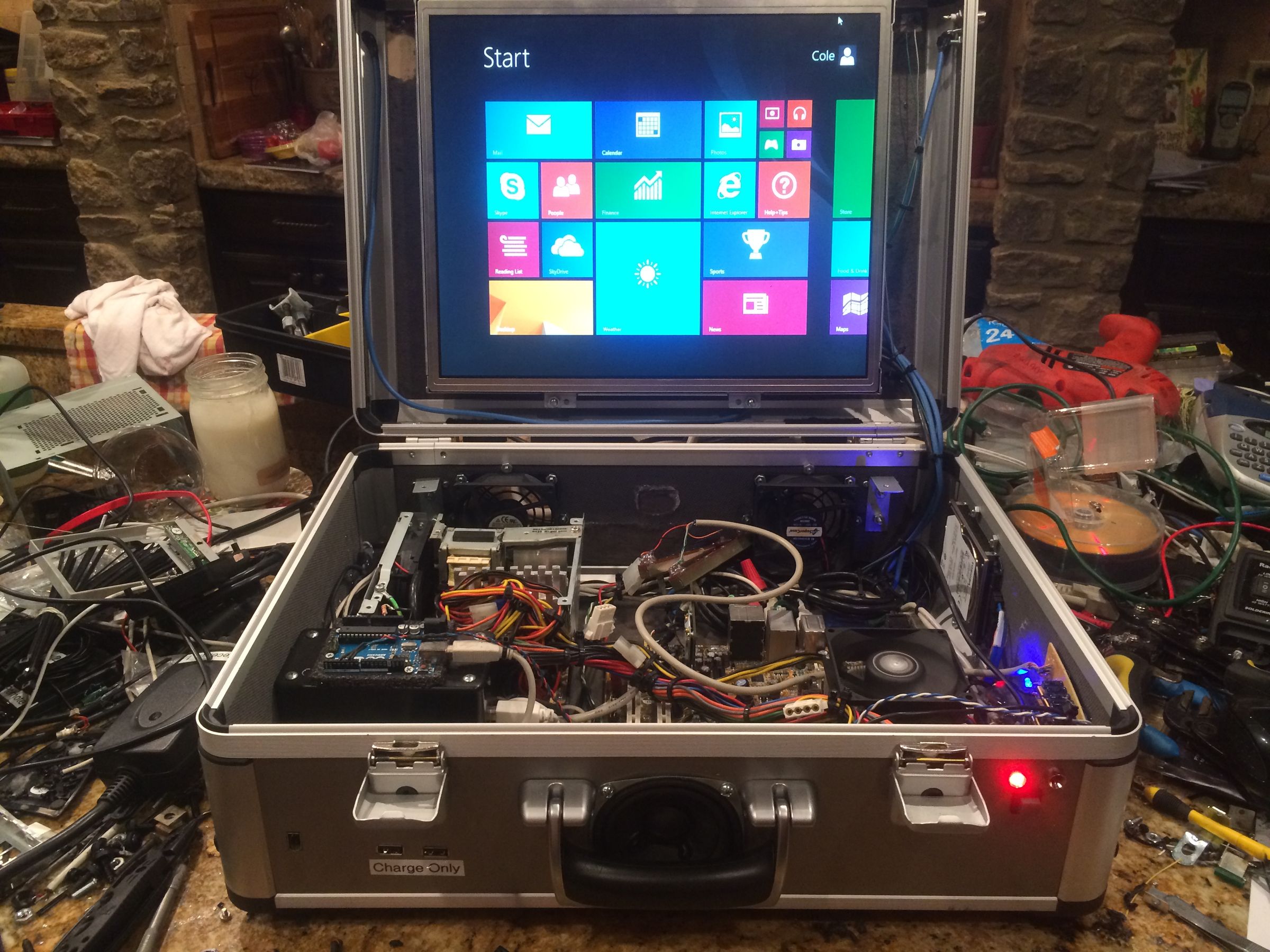 Briefcase PC : 7 Steps - Instructables