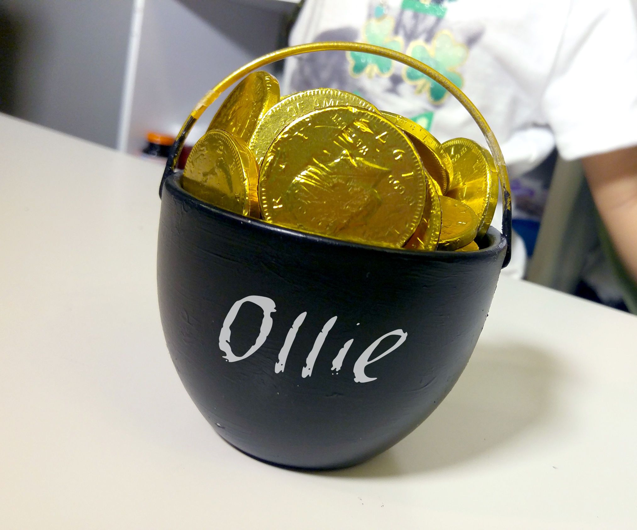 DIY Pot of Gold | St. Patrick's Day Crafts - Instructables