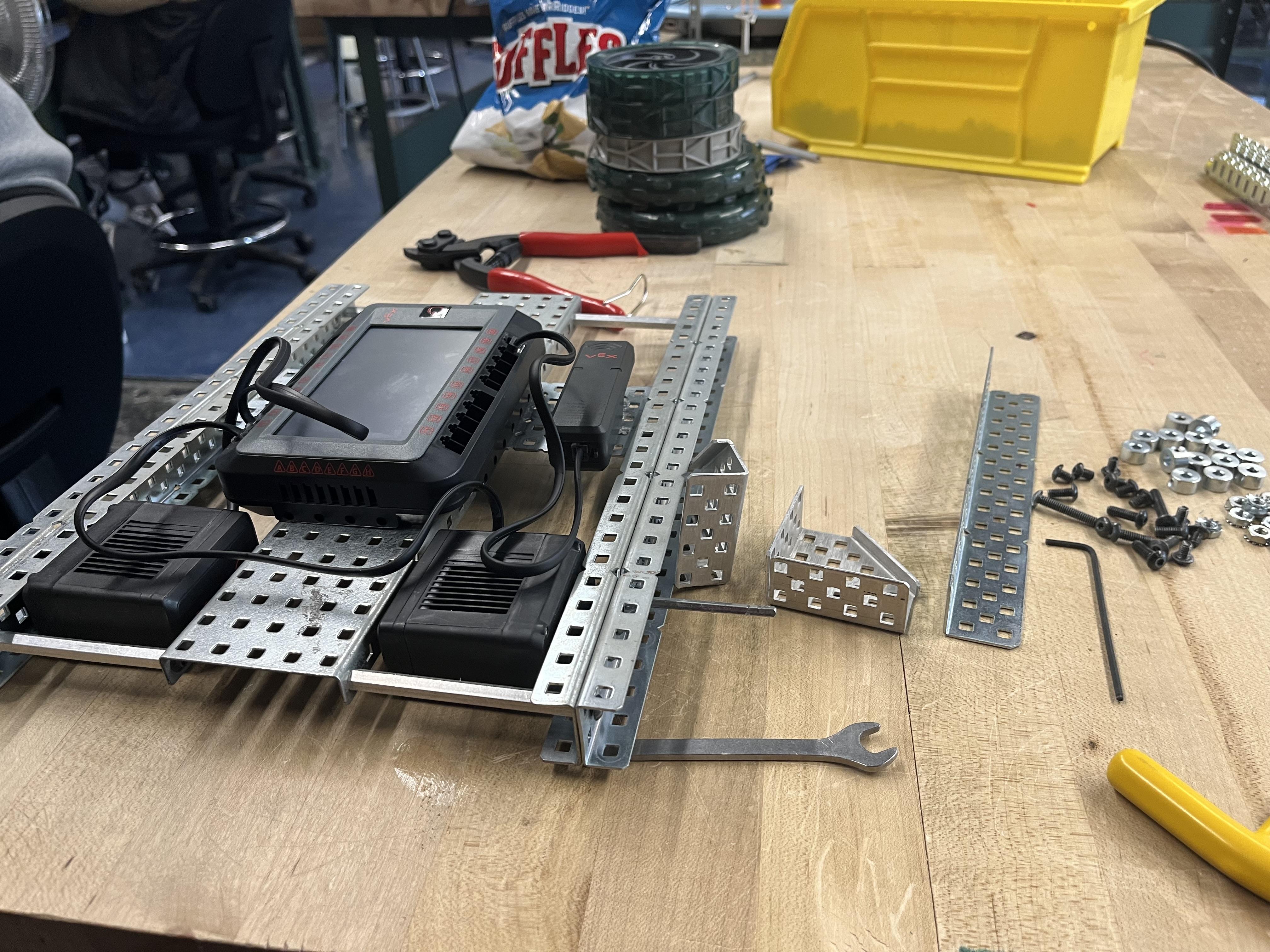 Vex Robotics Wheelie Car : 7 Steps - Instructables