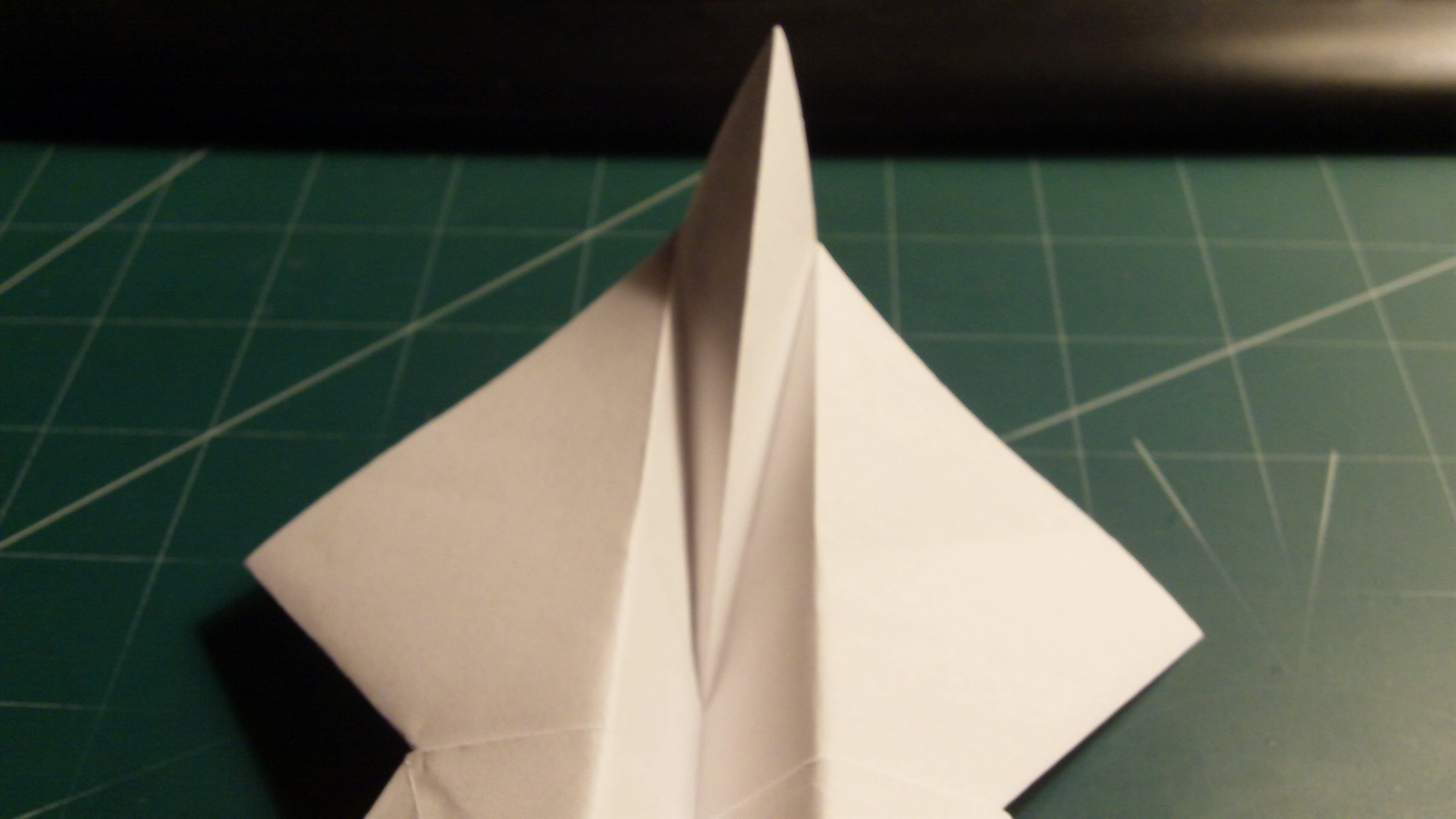 How to Make the Starfire Paper Airplane : 9 Steps - Instructables