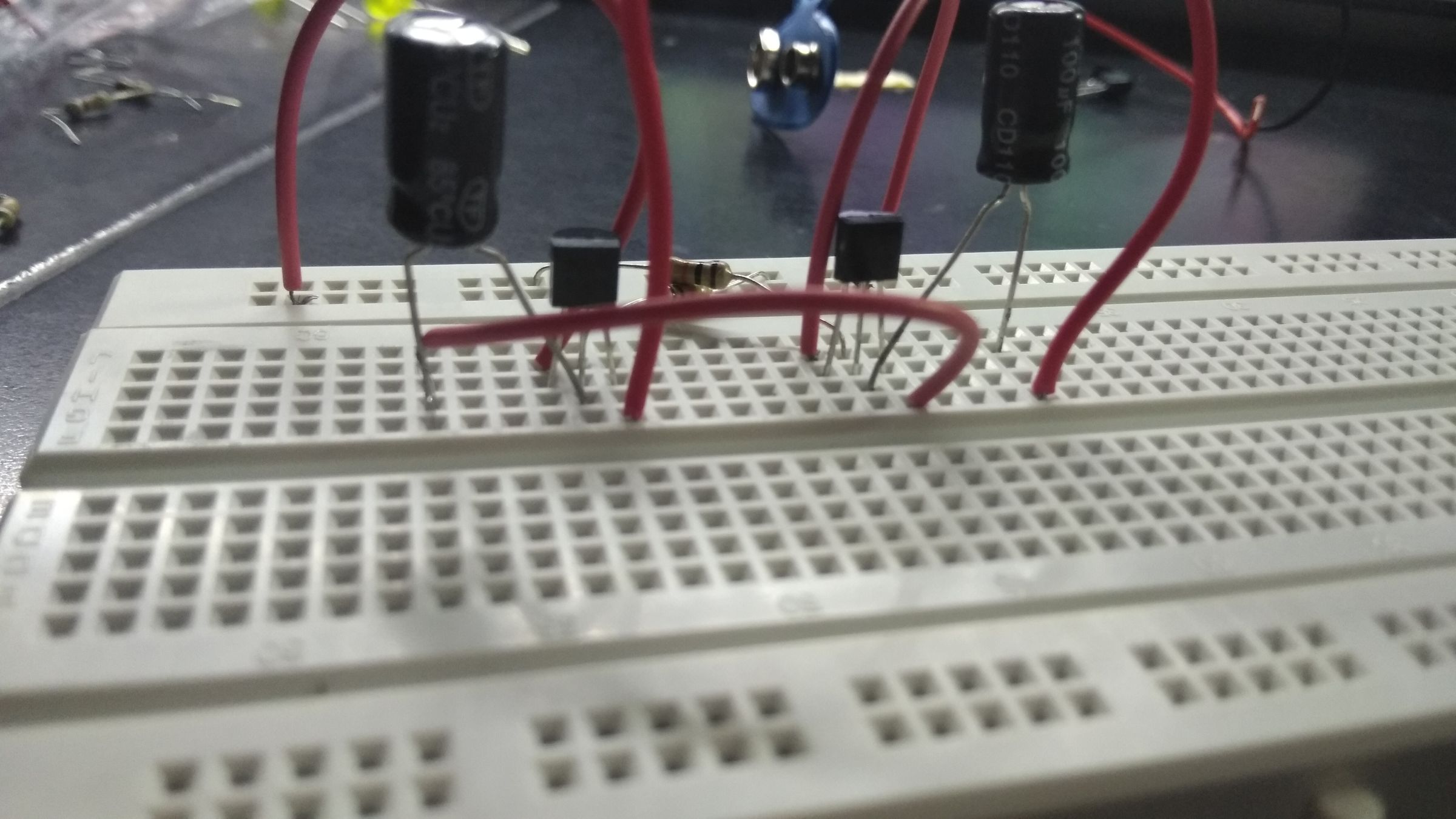 DUAL LED CHASER USING TRANSISTOR : 6 Steps (with Pictures) - Instructables