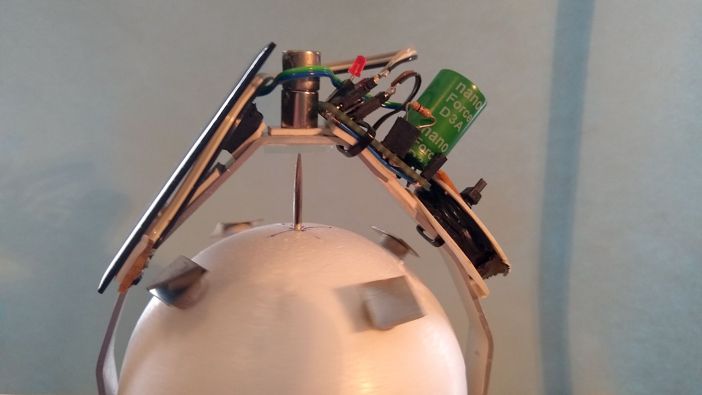 Continuously Rotating Sphere in a Glass Jar : 4 Steps (with Pictures ...