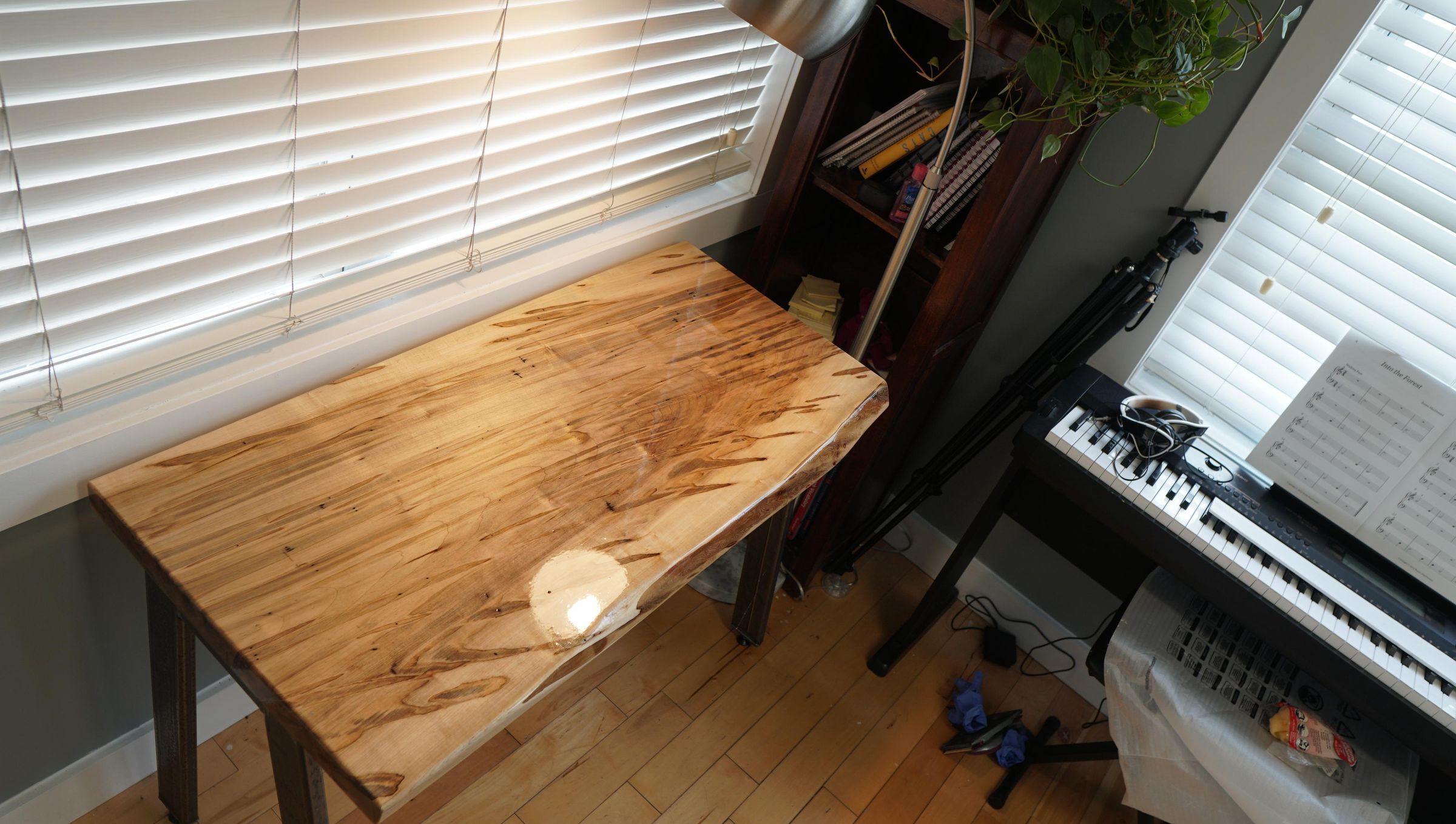 How to Make a Live Edge Desk : 5 Steps (with Pictures) - Instructables