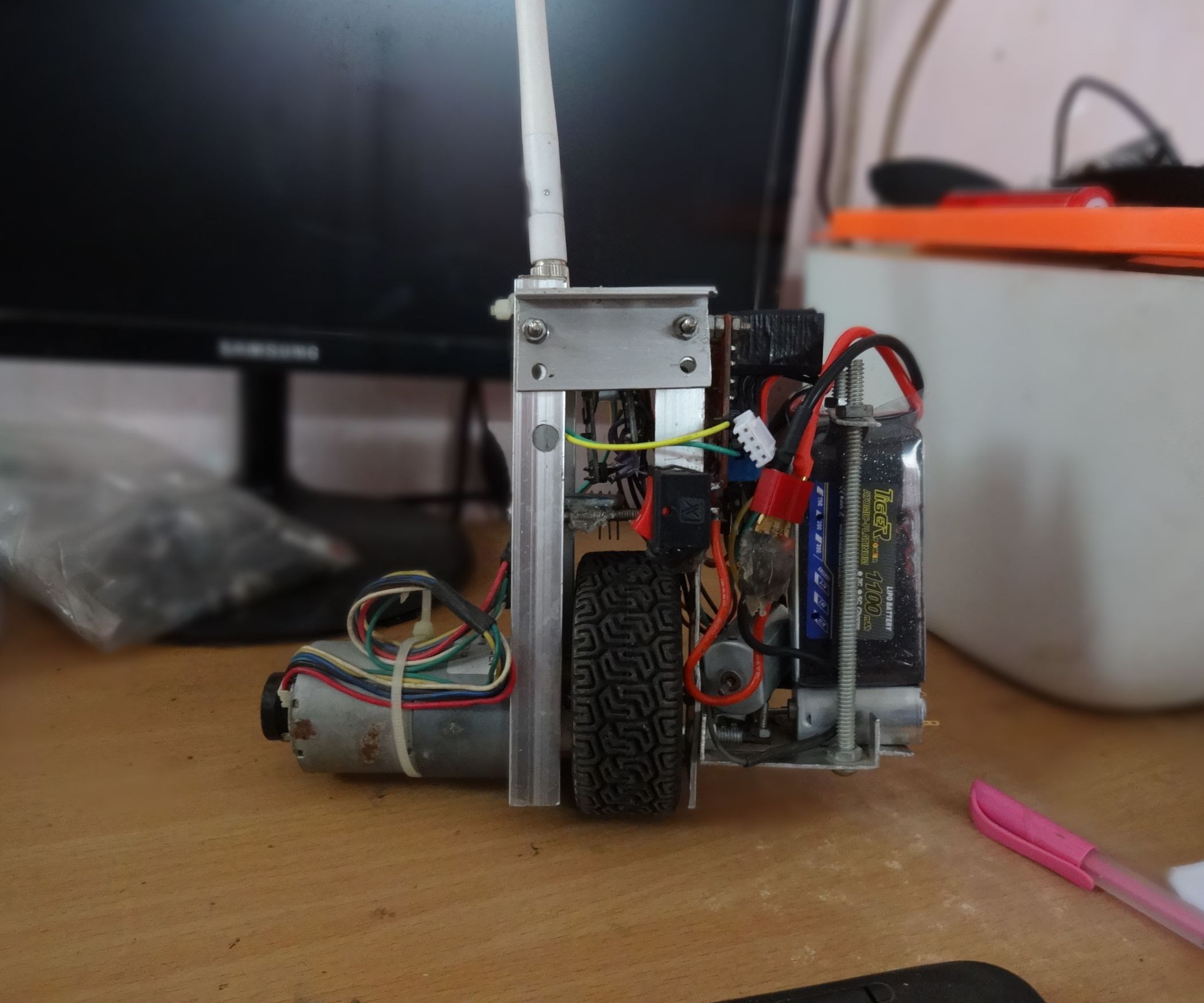 One Wheeled Robot : 3 Steps - Instructables