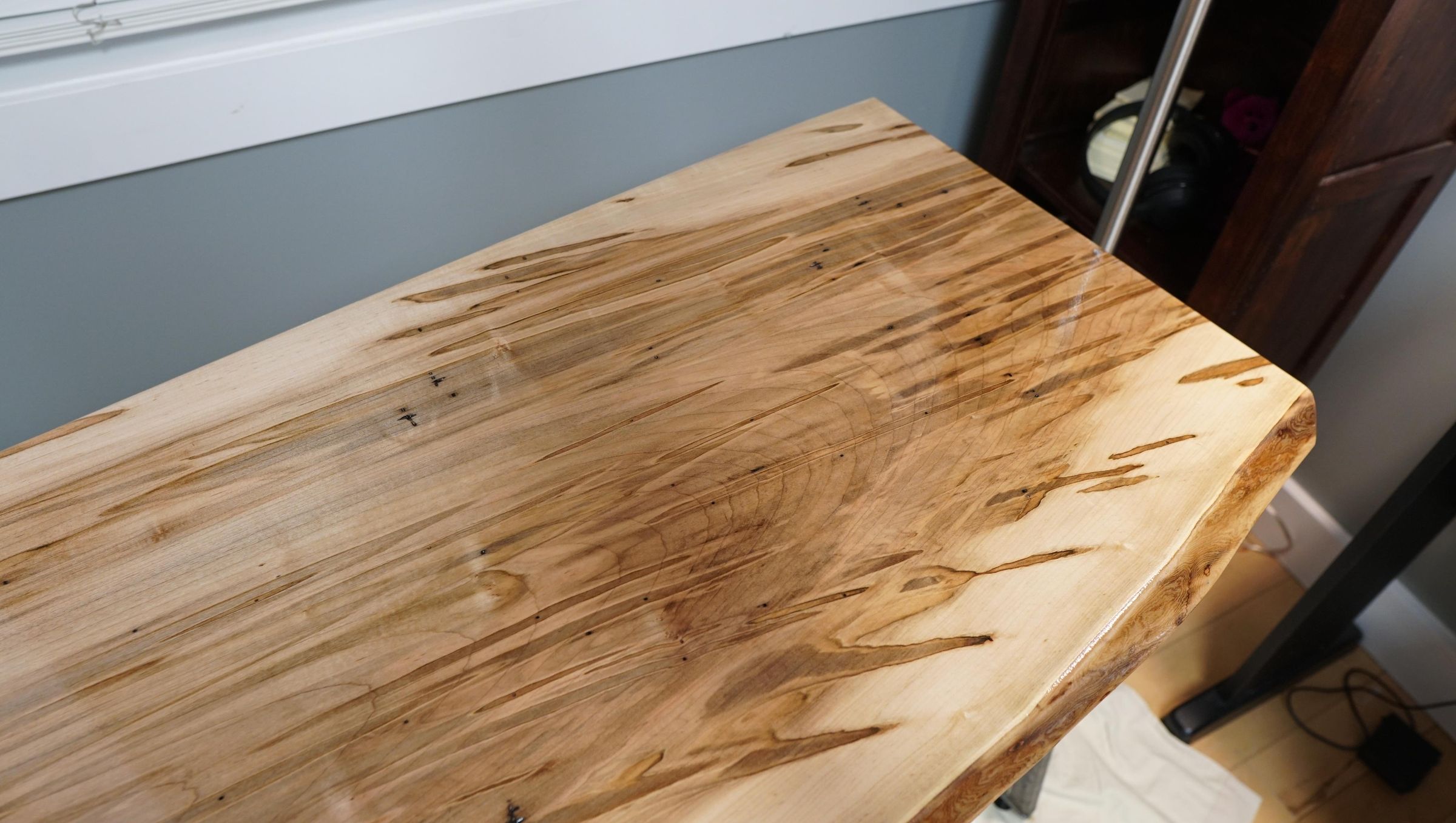 How to Make a Live Edge Desk : 5 Steps (with Pictures) - Instructables