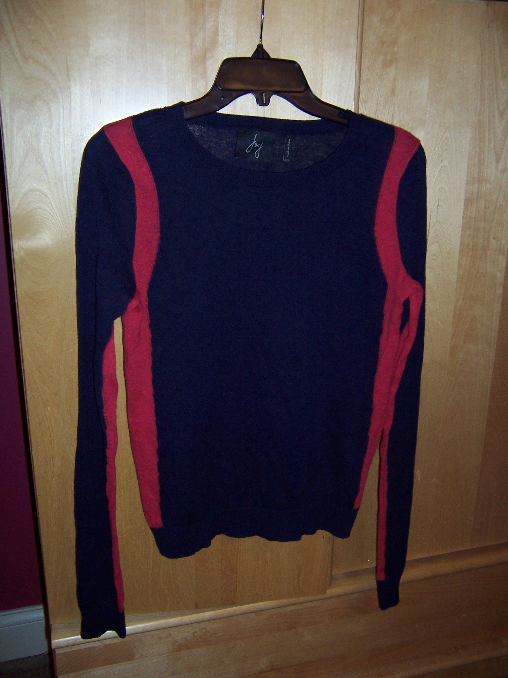Graphic Sweater to Beat the Winter Blahs : 10 Steps - Instructables