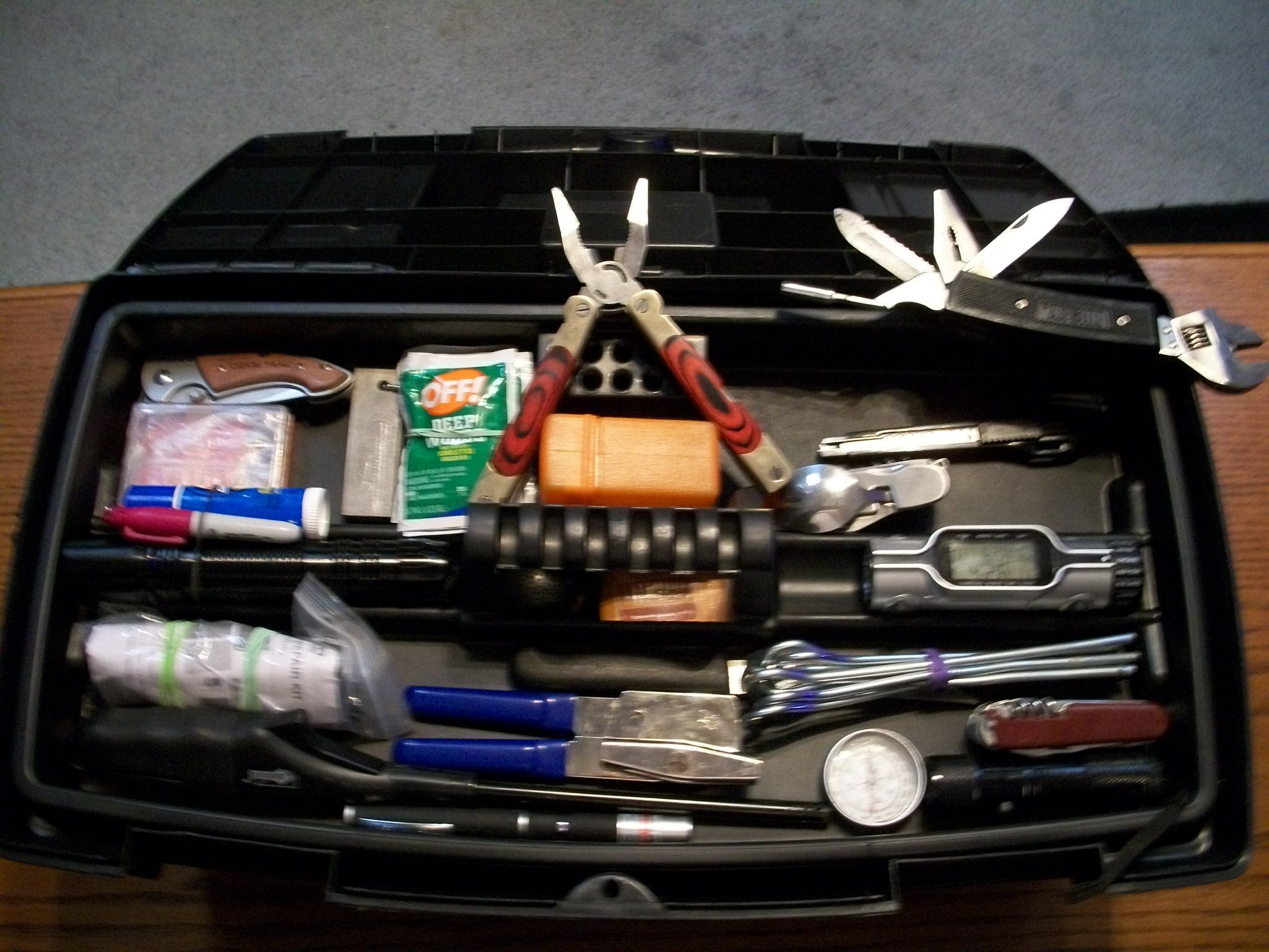Camping / Emergency Toolbox : 4 Steps - Instructables