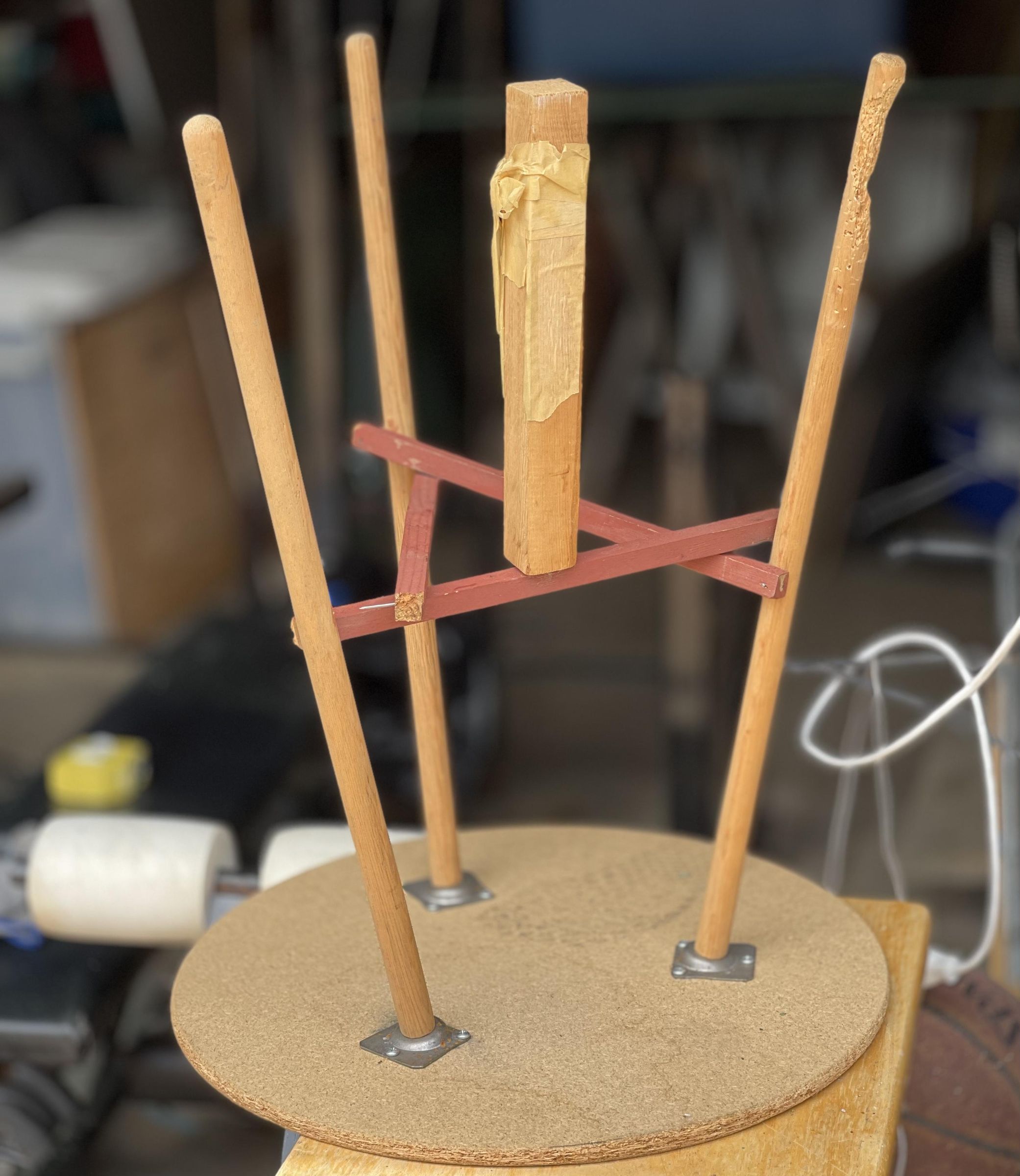 Simple Round Table : 15 Steps (with Pictures) - Instructables