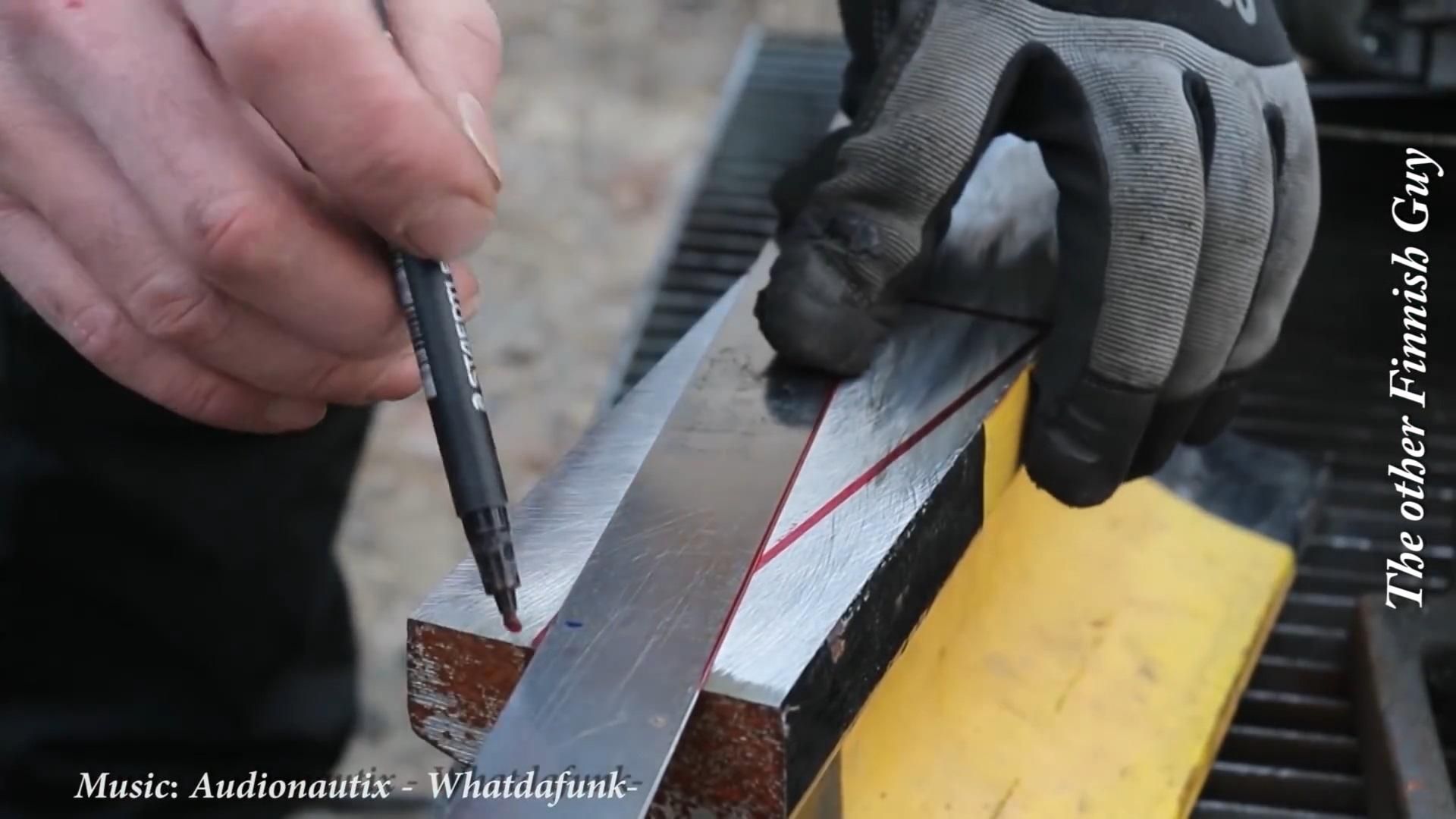 Making Aso / Railroad Track Anvil Using Angle Grinders. : 10 Steps ...