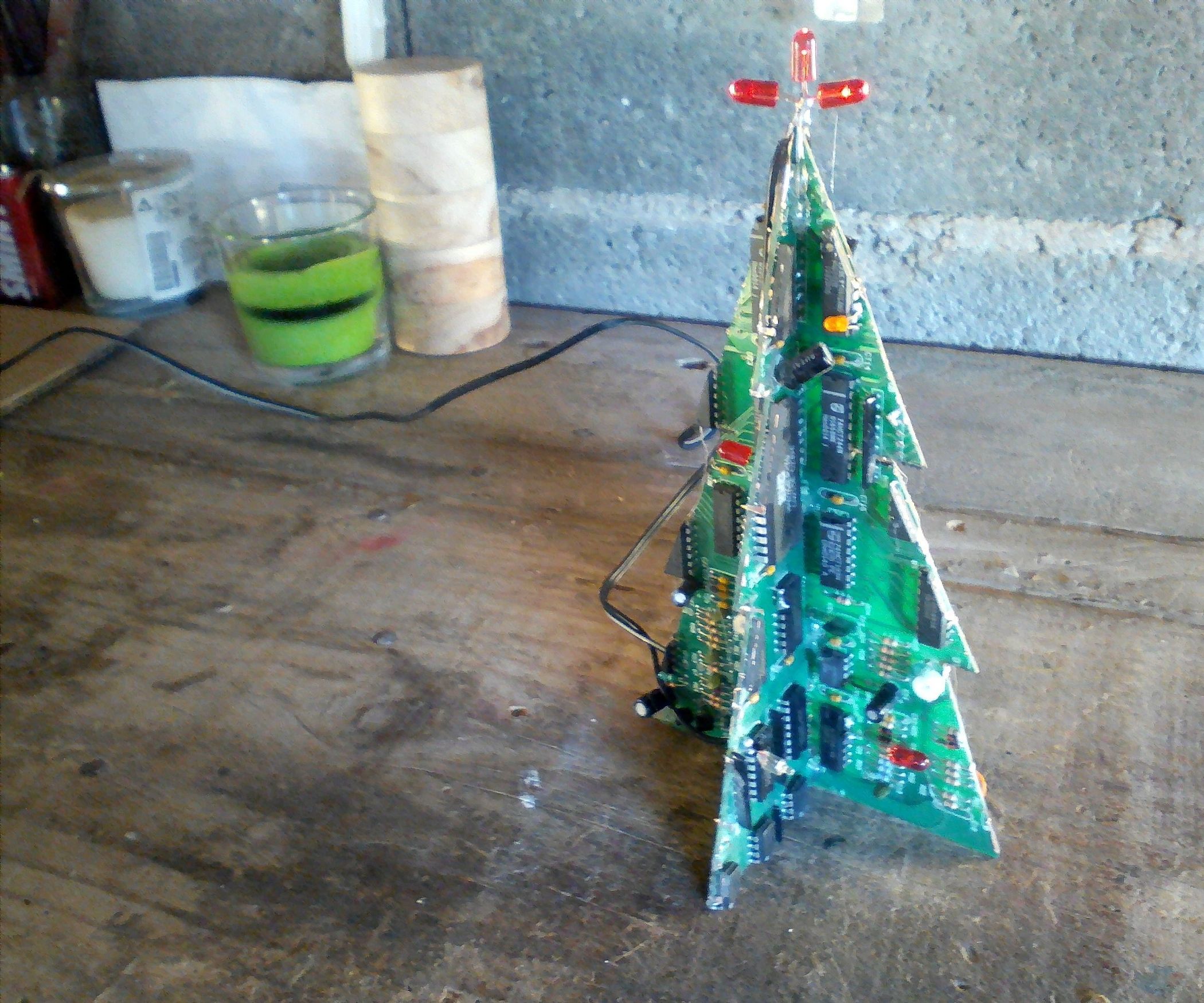Electronic Junk Chistmas Tree - Instructables