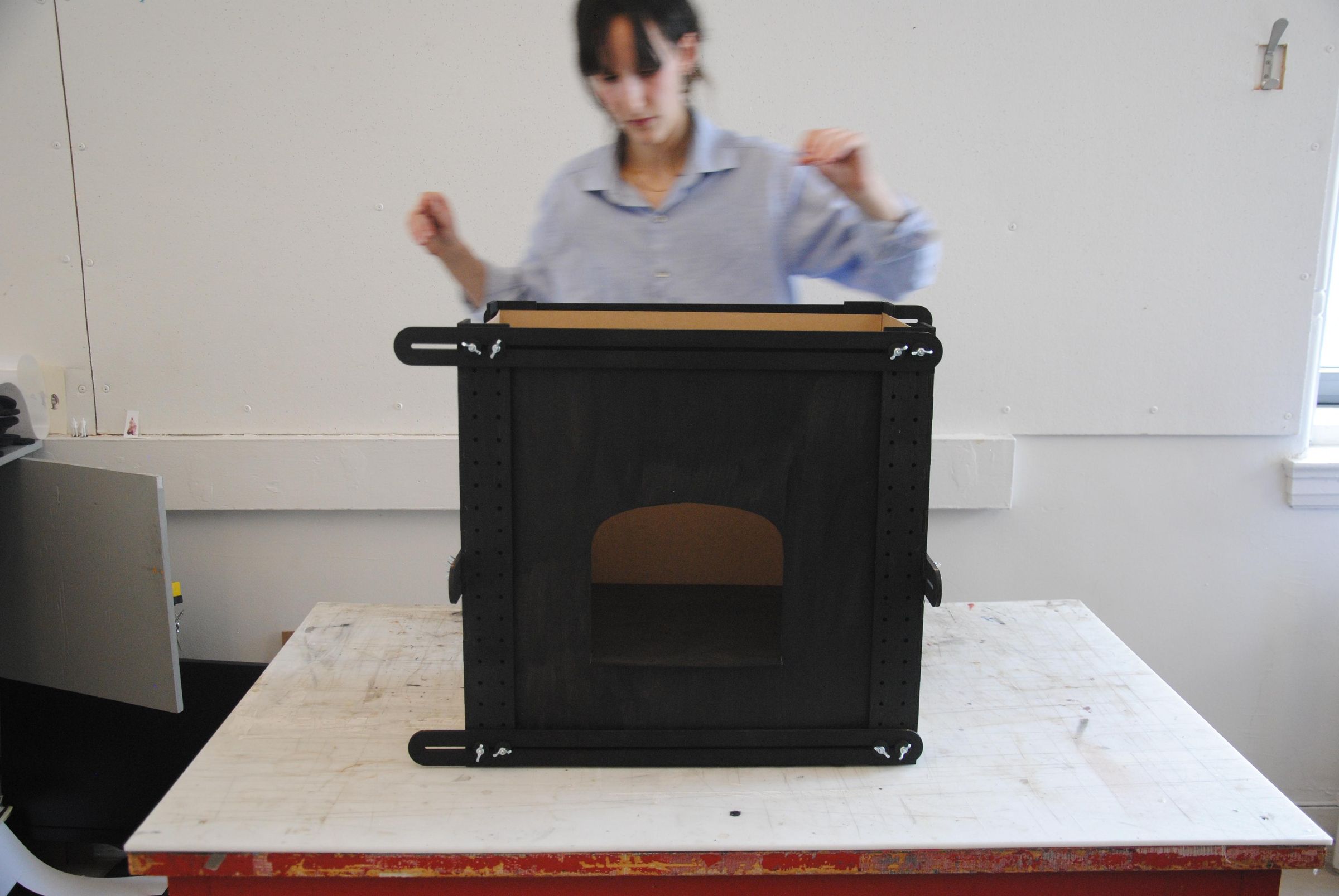 Unboxing the Black Box: a Modular Scenography Maquette : 4 Steps ...