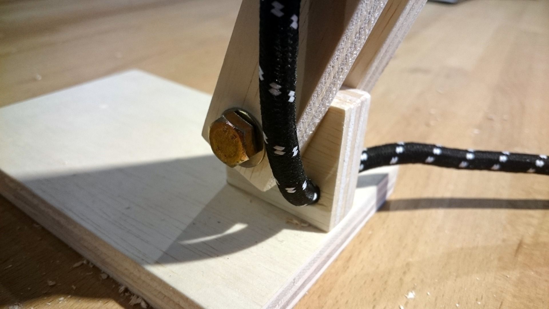 Simple Wooden Lamp : 12 Steps (with Pictures) - Instructables